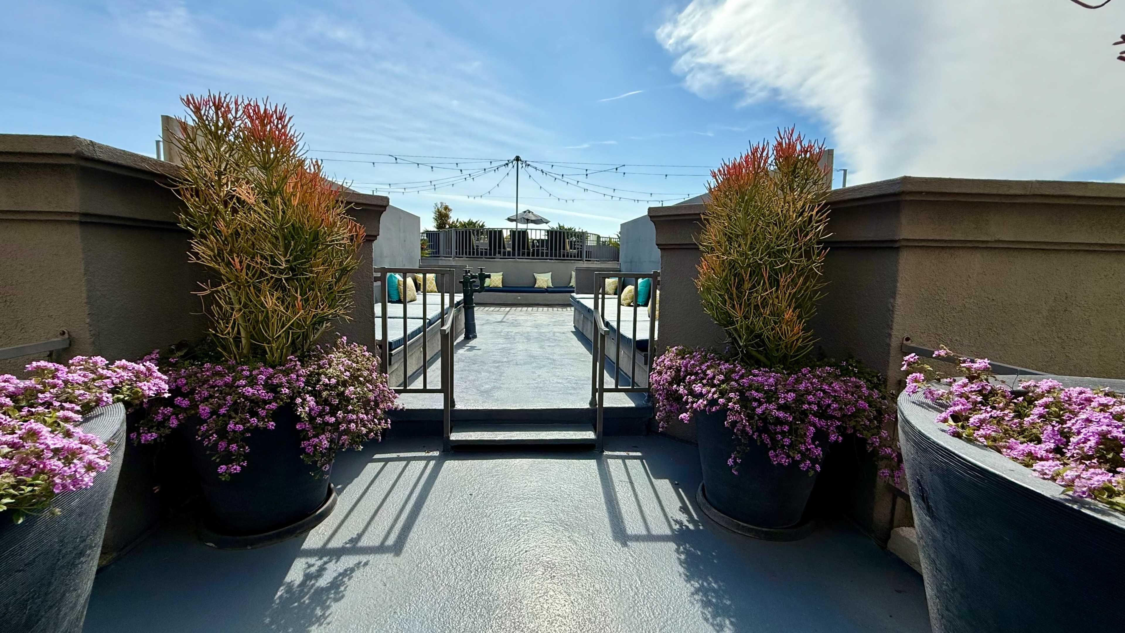 Scenic Rooftop Event Space with Stunning City & Hollywood Hills Views ...