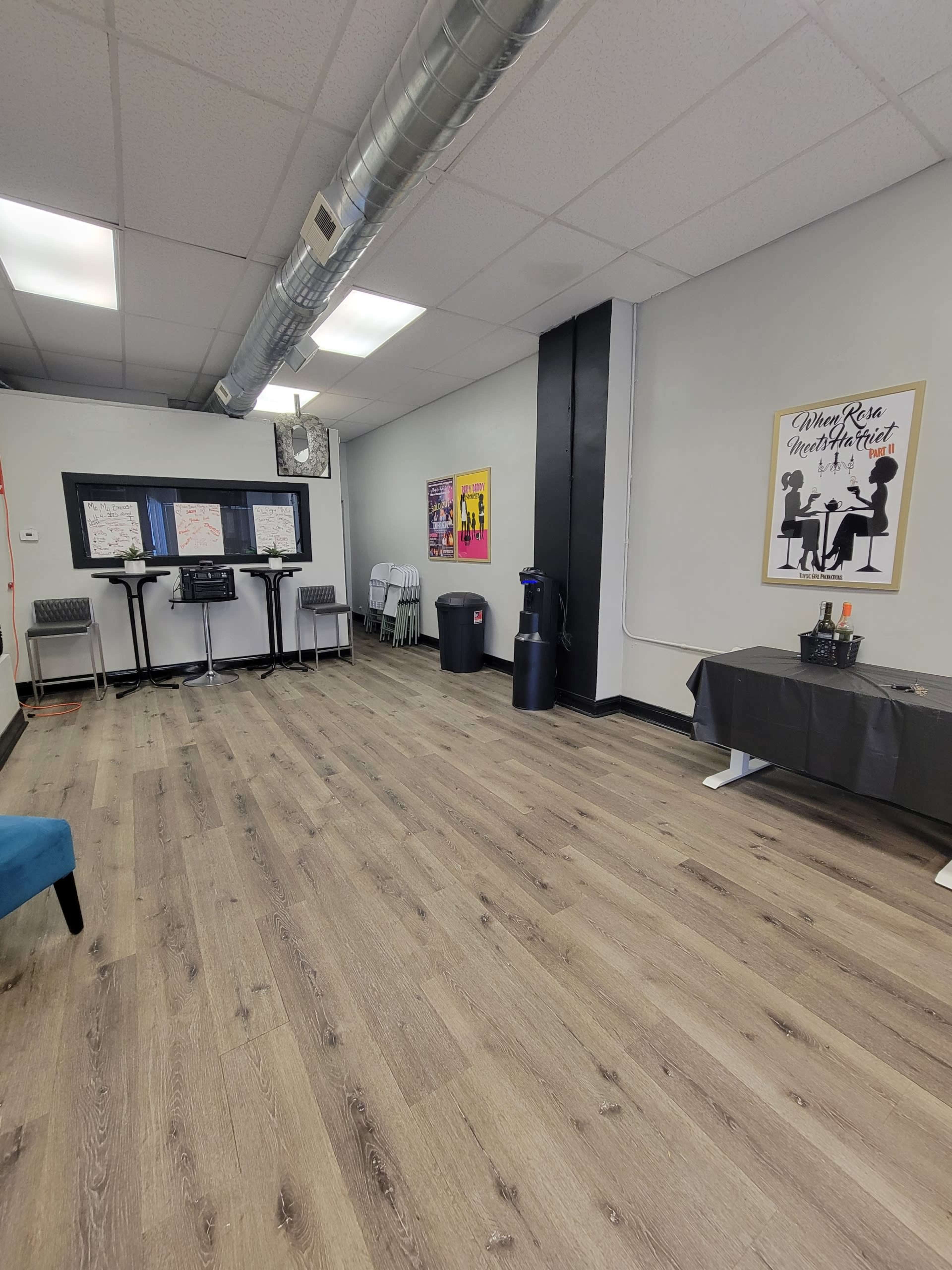 Creative, Elegant, Intimate Space, Chicago, IL, IL | Off-Site | Peerspace