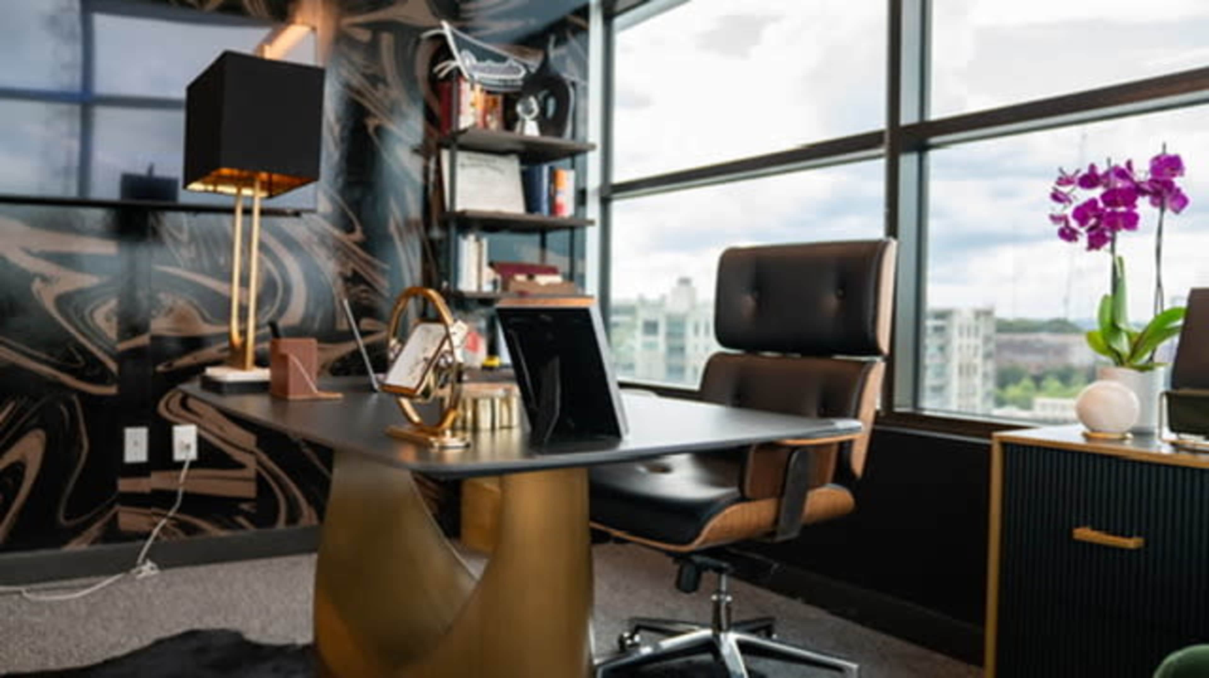 Cardinal Mays Advisors & Associates | Urban Luxurious Office Loft With ...