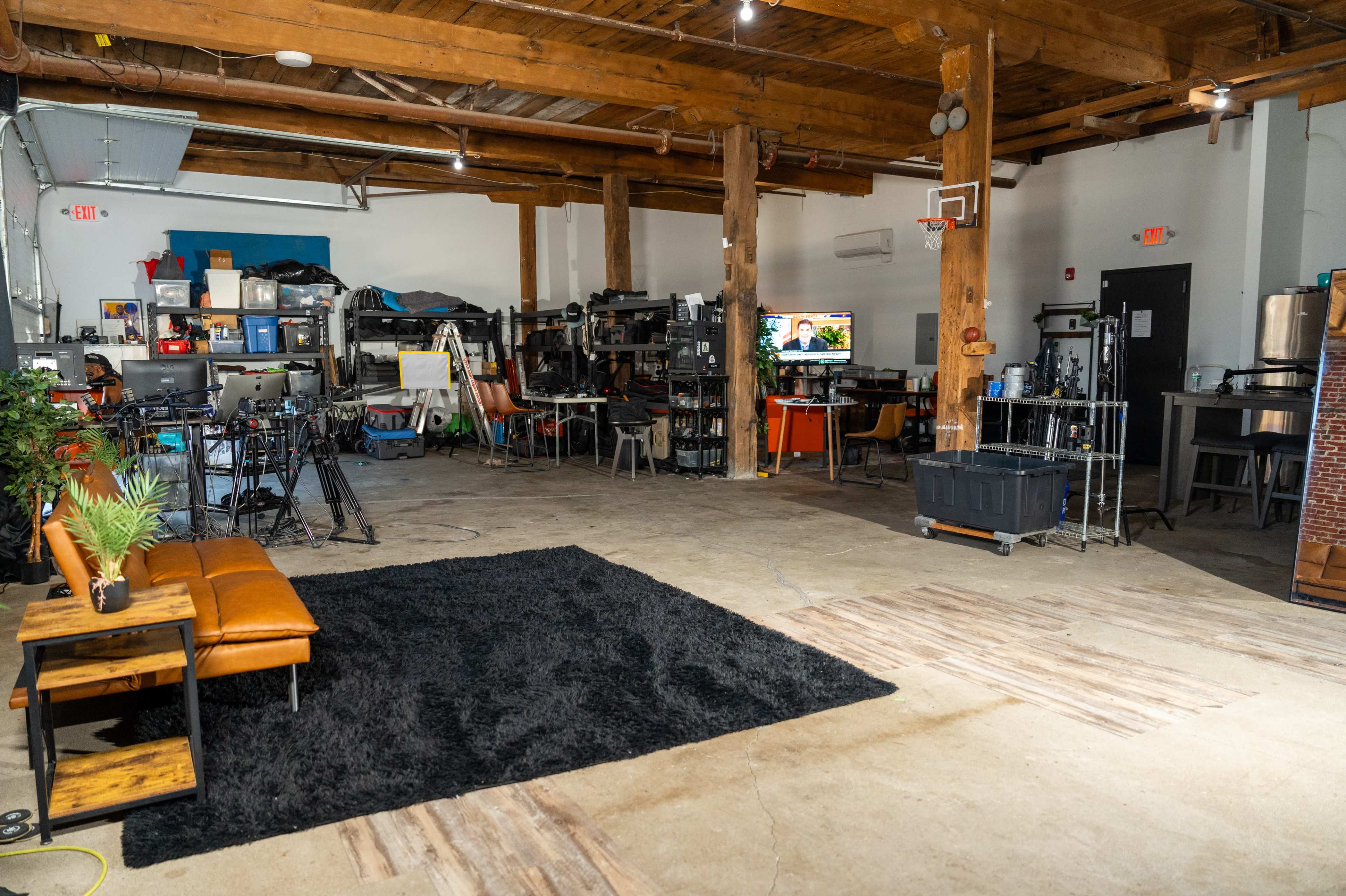 Black Clover Studios | Studio 105 1500SQ ft Creative Loft with Heat and ...