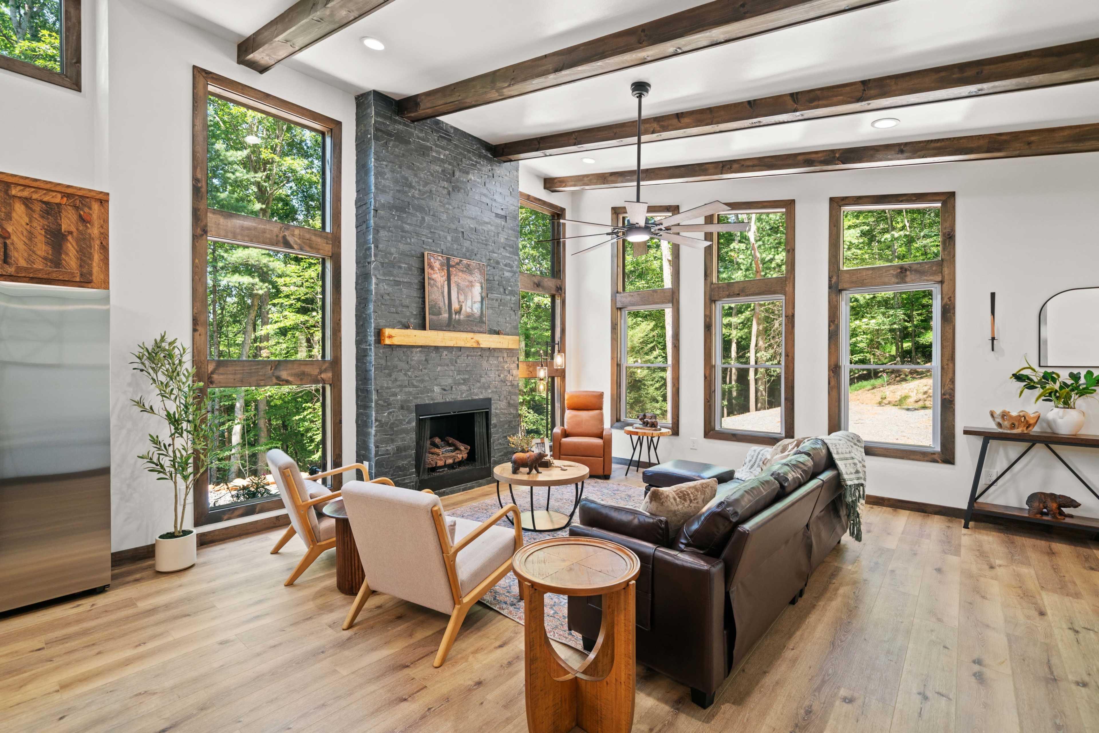 Stylish Modern Cabin with Natural Lighting, Ellijay, GA | Production ...