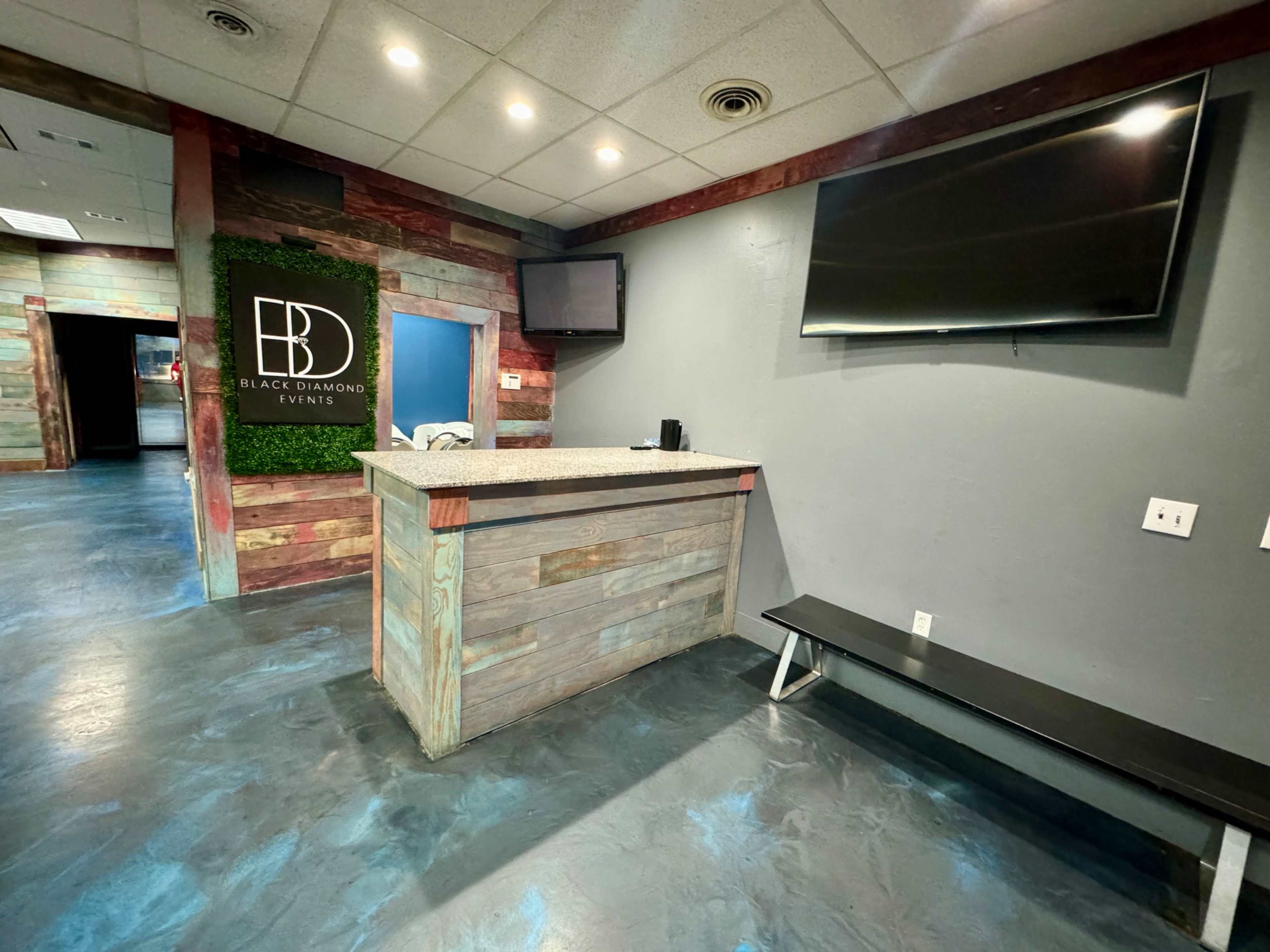 Rustic Vibes Chill Space, Florissant, MO | Event | Peerspace