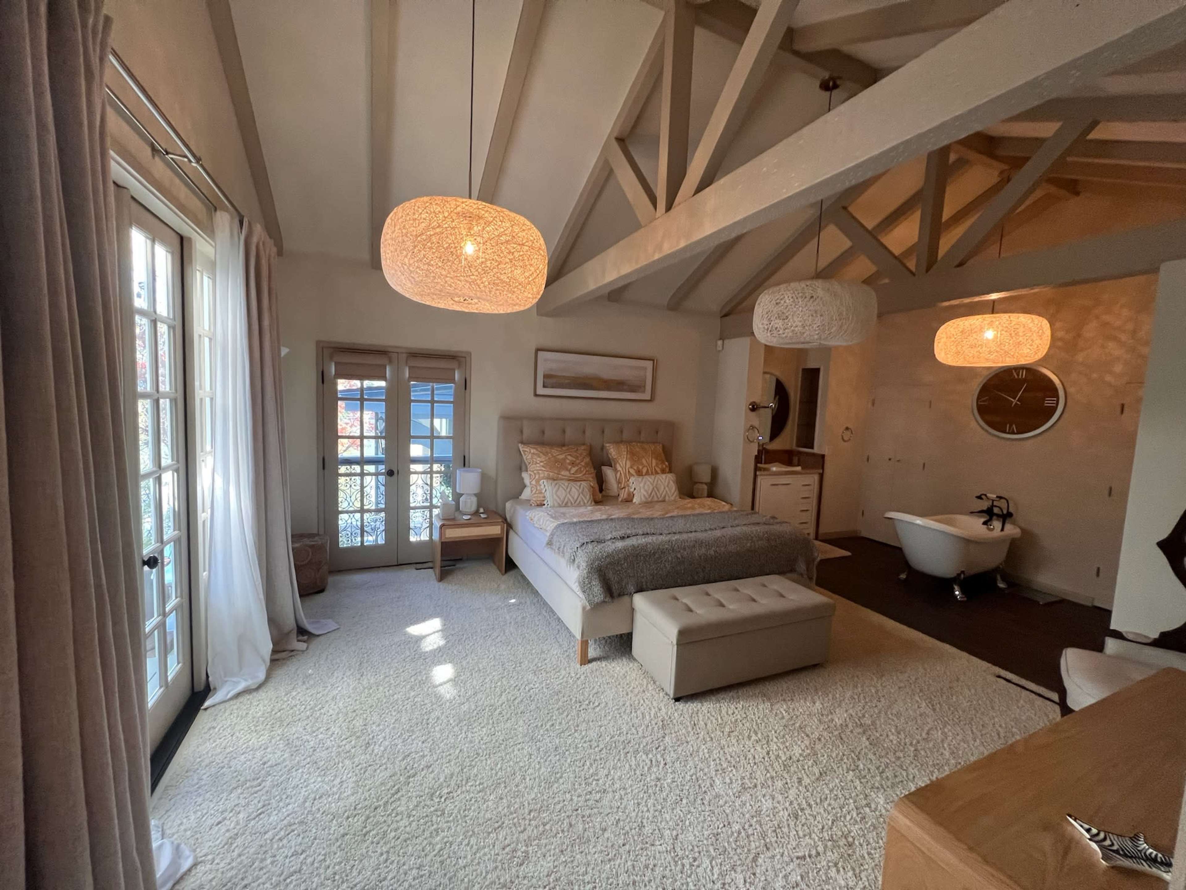 European Style Lake House with large rustic garden, boat and dock ...