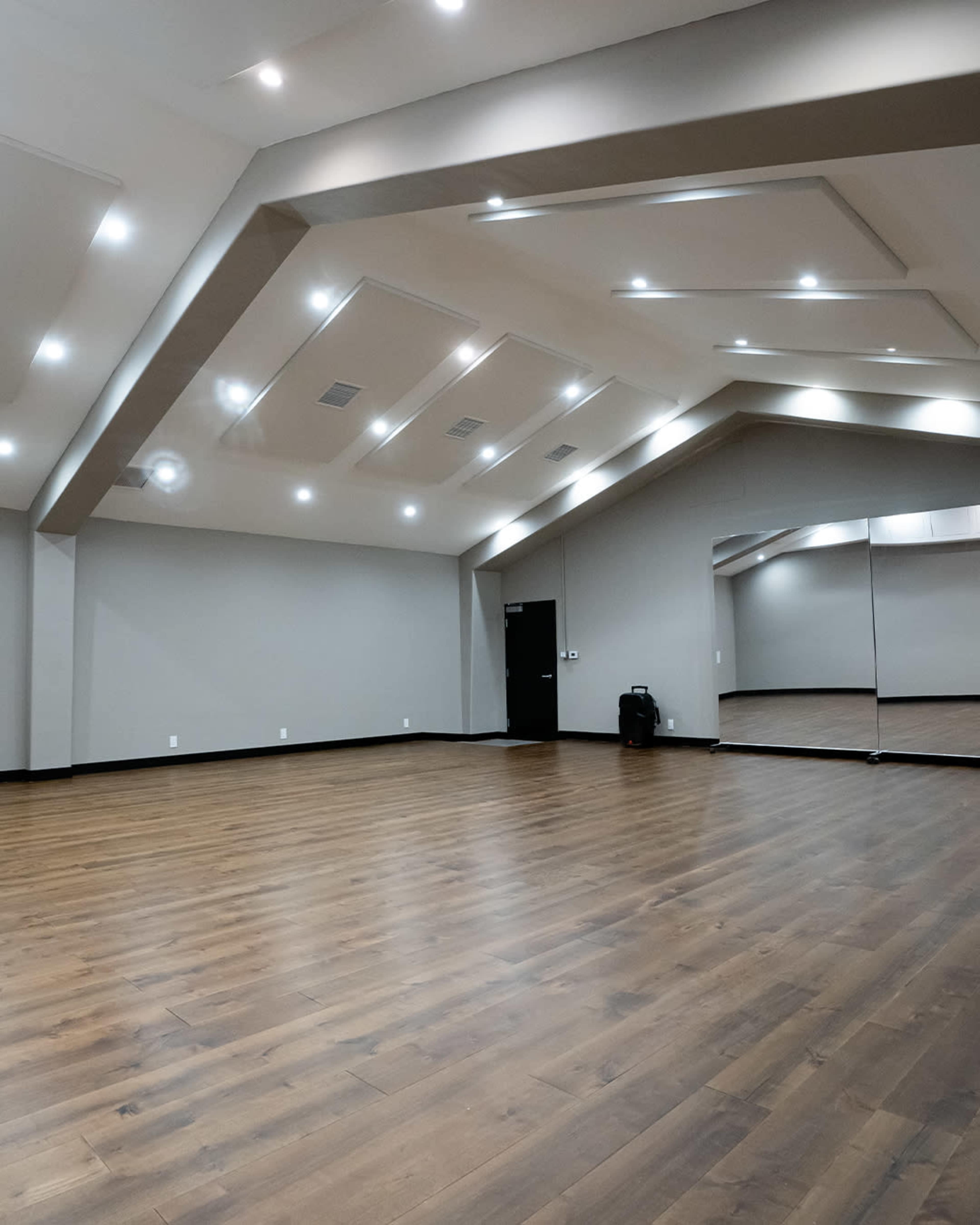 Dance Studio with sprung floors, North Hollywood, CA | Production ...