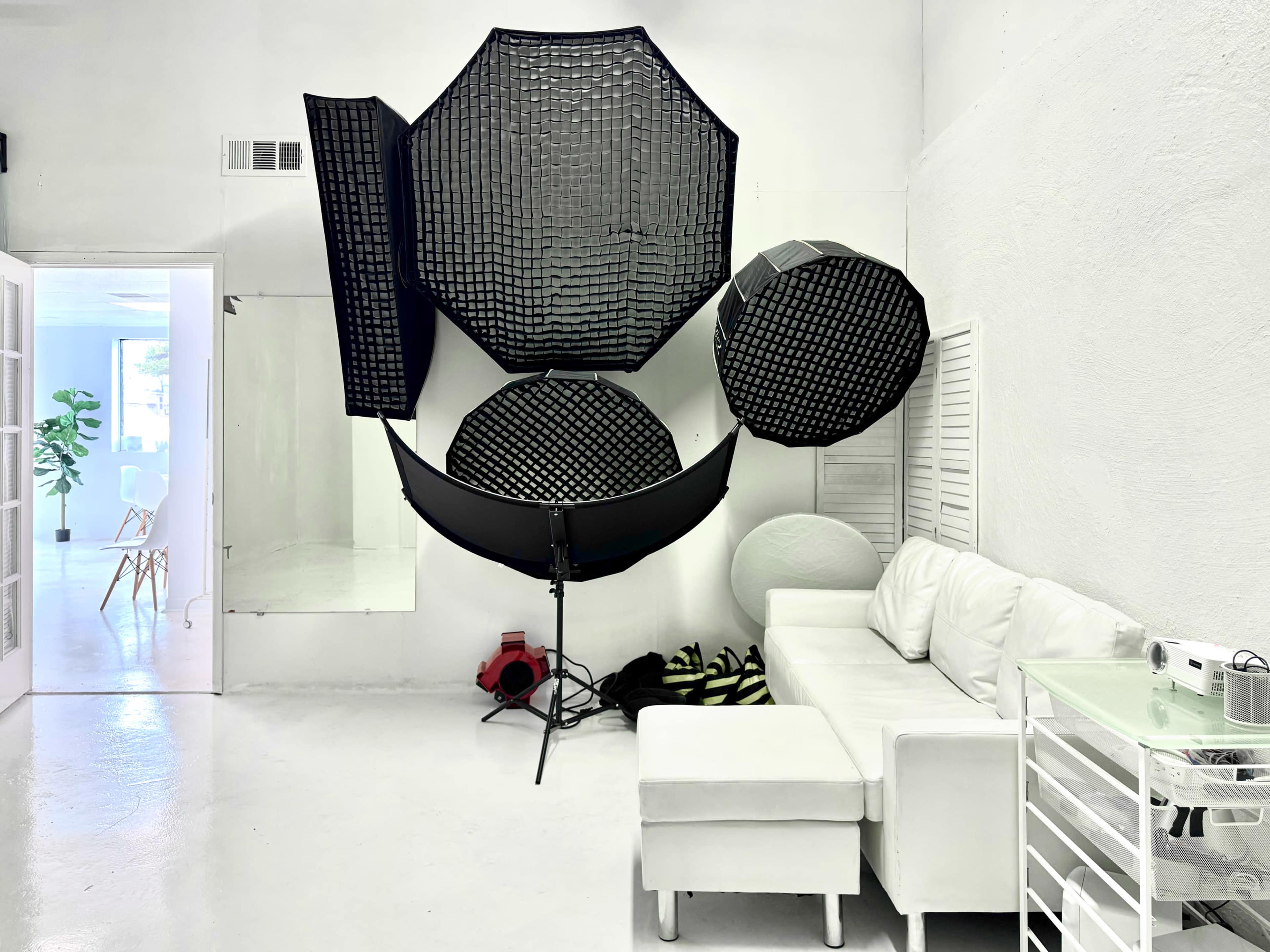 RL Photography Studio, Tucker, GA | Production | Peerspace