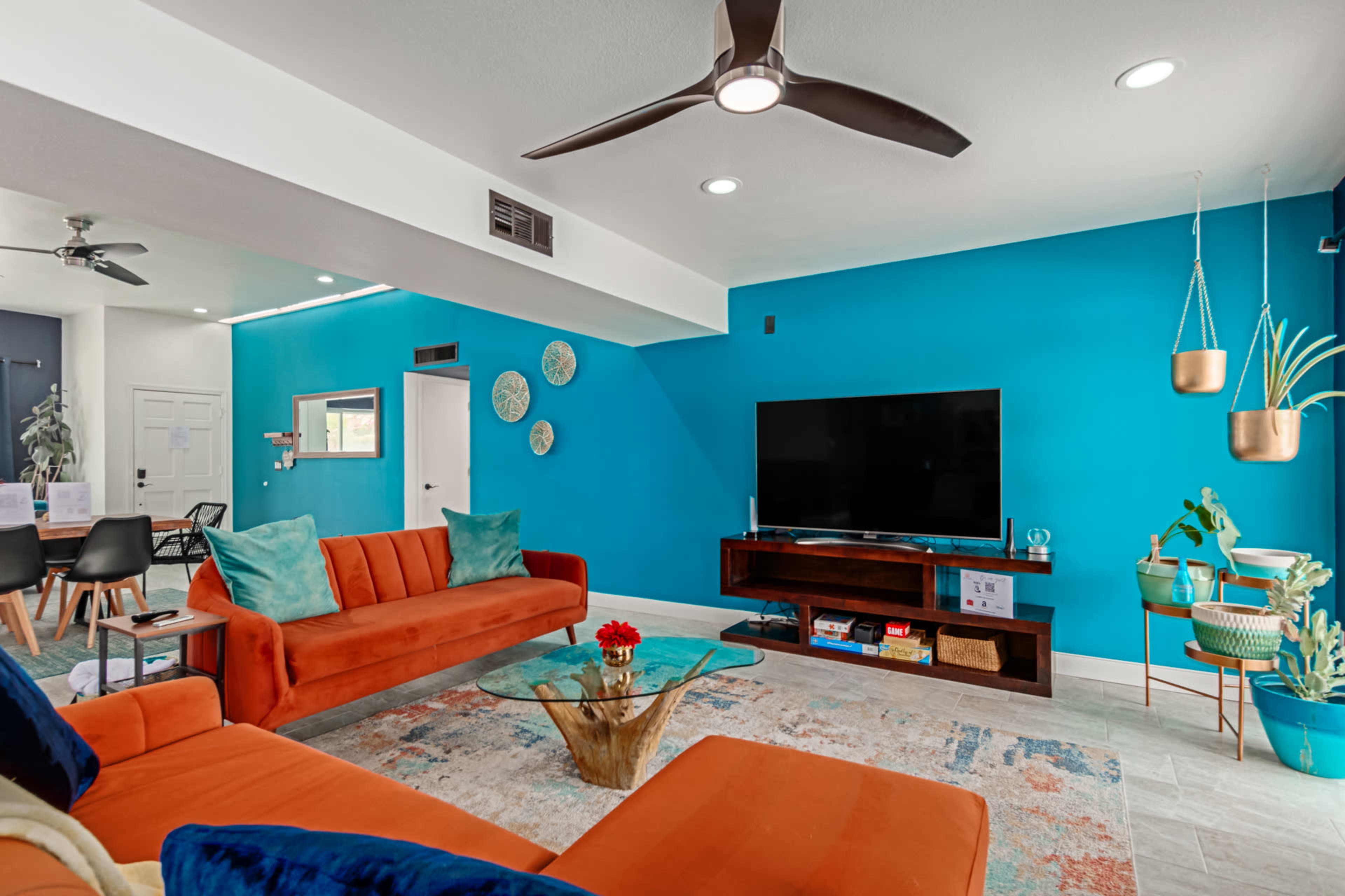 Pool with South Mountain views & Minimalist mid-century modern decor ...