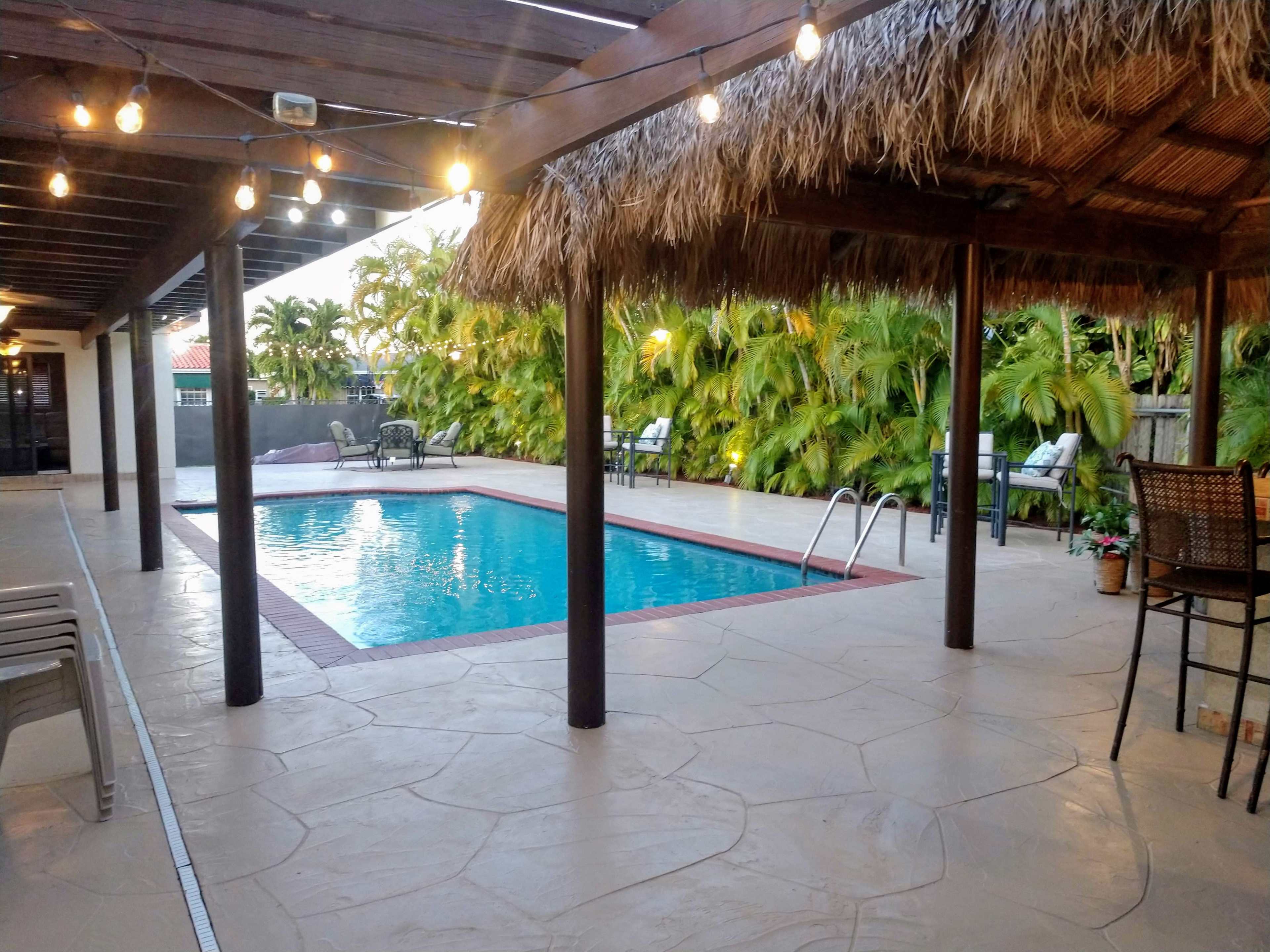Central Private Tropical Oasis - Pool, Tiki Hut with Swings, Miami, FL ...