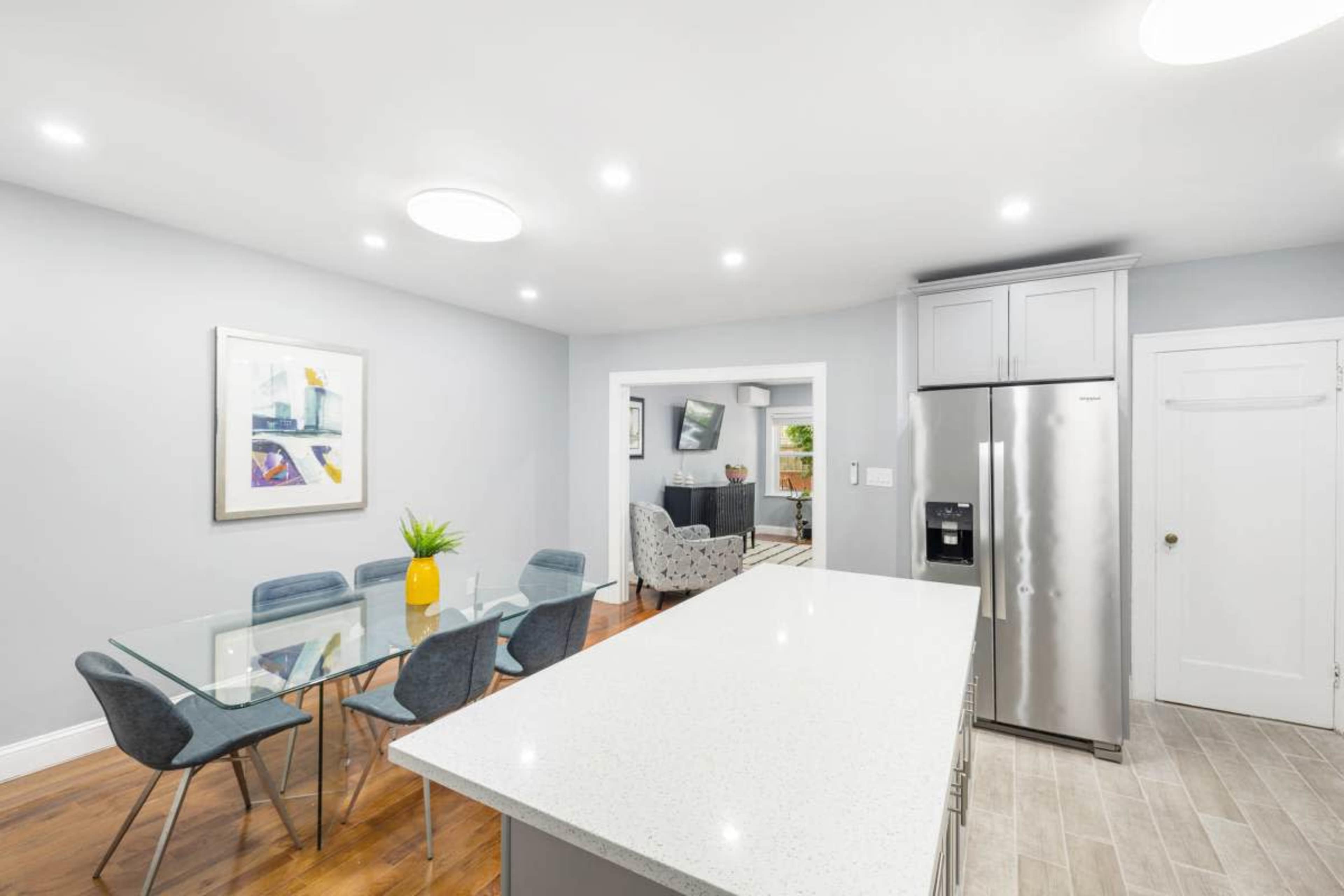 An inviting, spacious venue in Queens—ideal for networking, creative ...