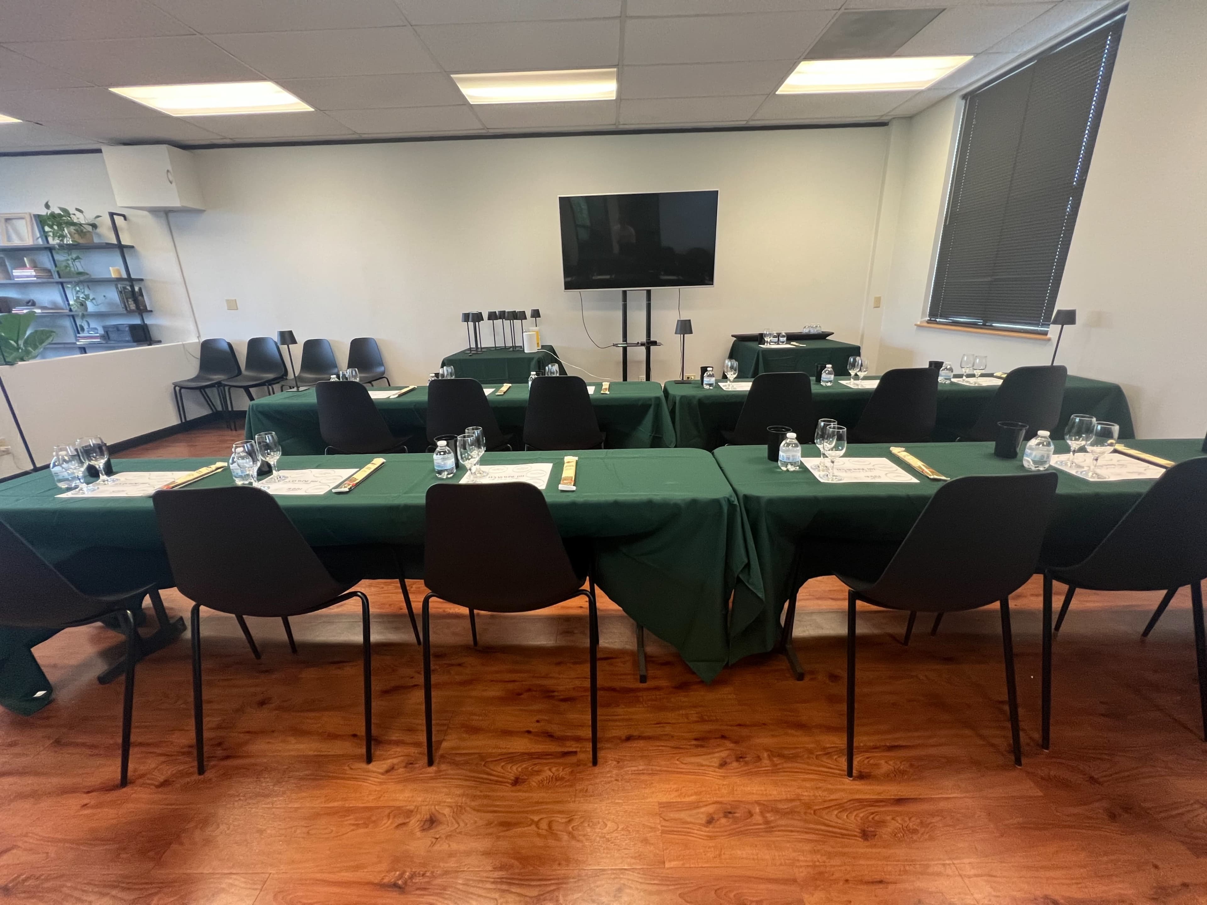 Somm Space | Cute and Bright Space for Meetings, Classes, and Events ...