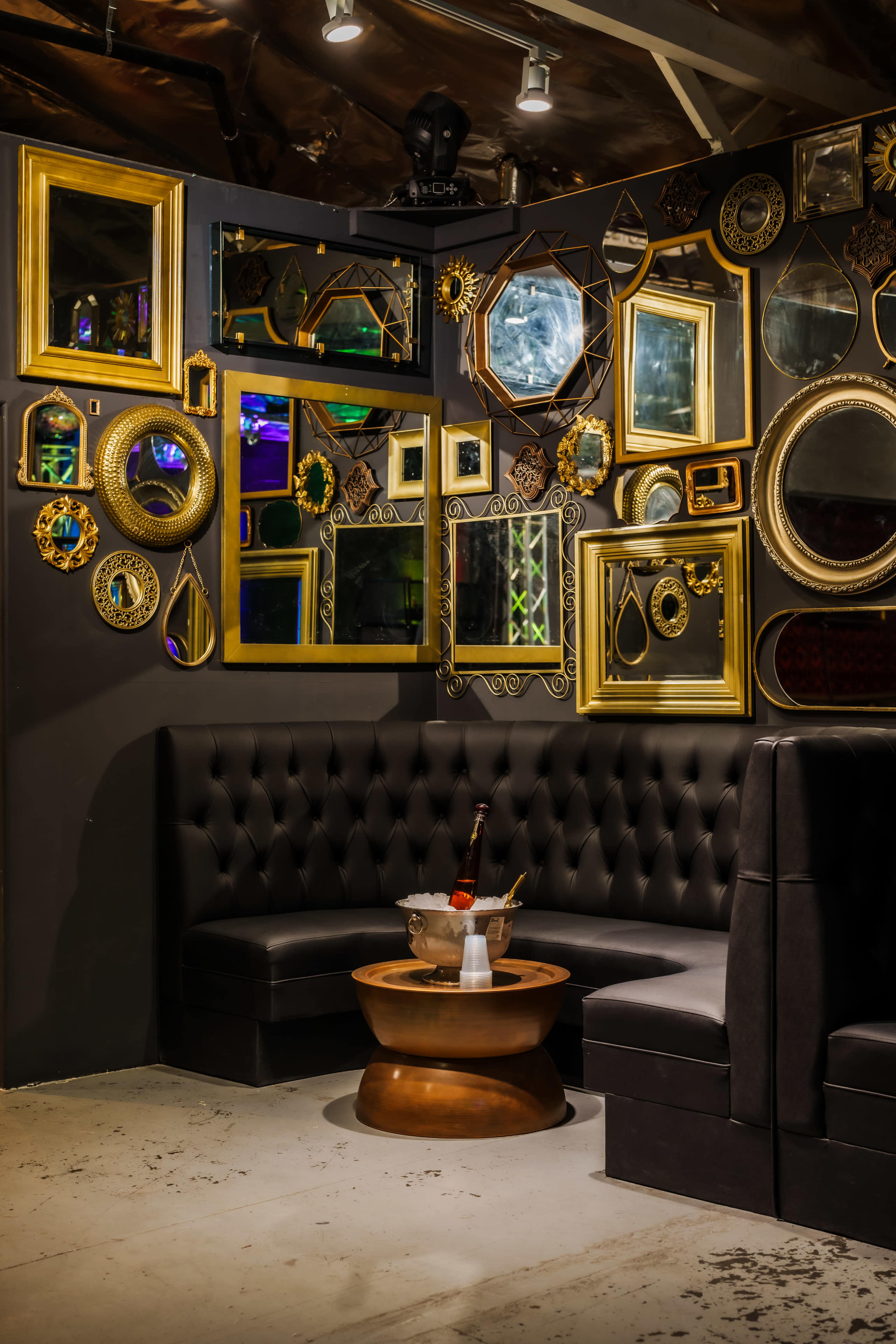 Photography Studio + Lounge, Los Angeles, CA | Off-Site | Peerspace