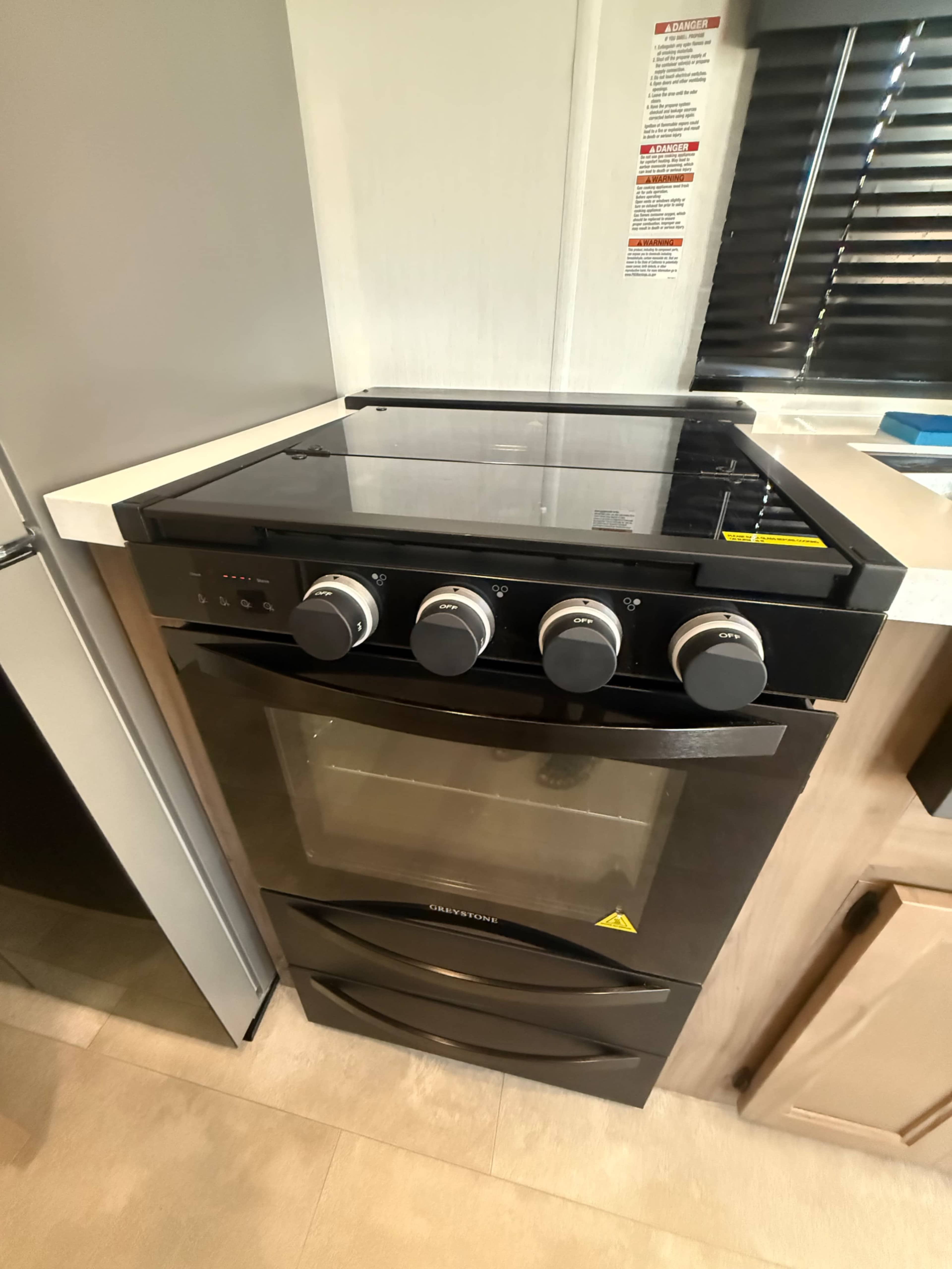 Creative Studio, Office Pod, or Content Space - Modern Tiny Home on ...