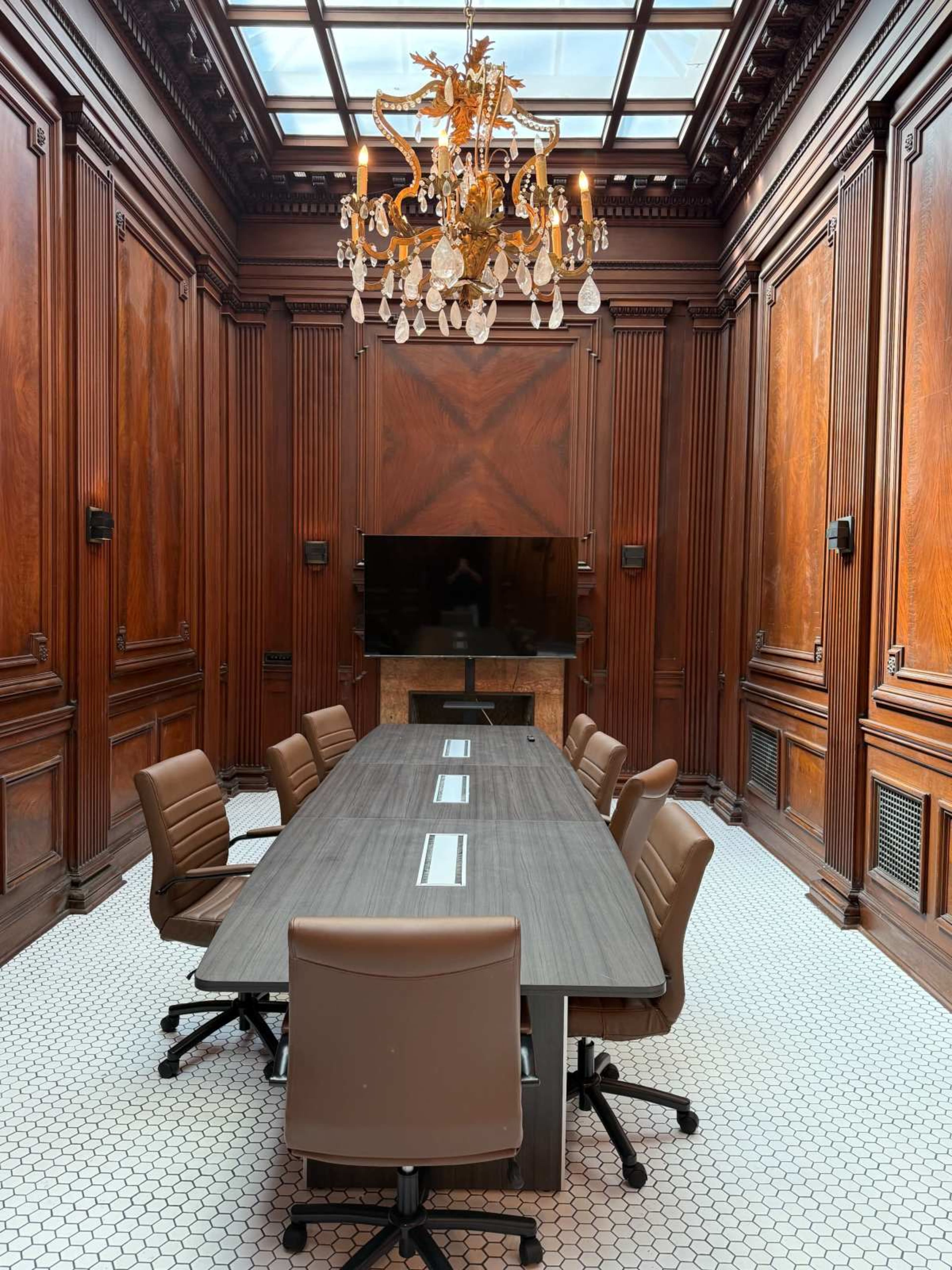 FH One Inc | Mahogany Boardroom in Oakland High-Rise, Oakland, AS ...