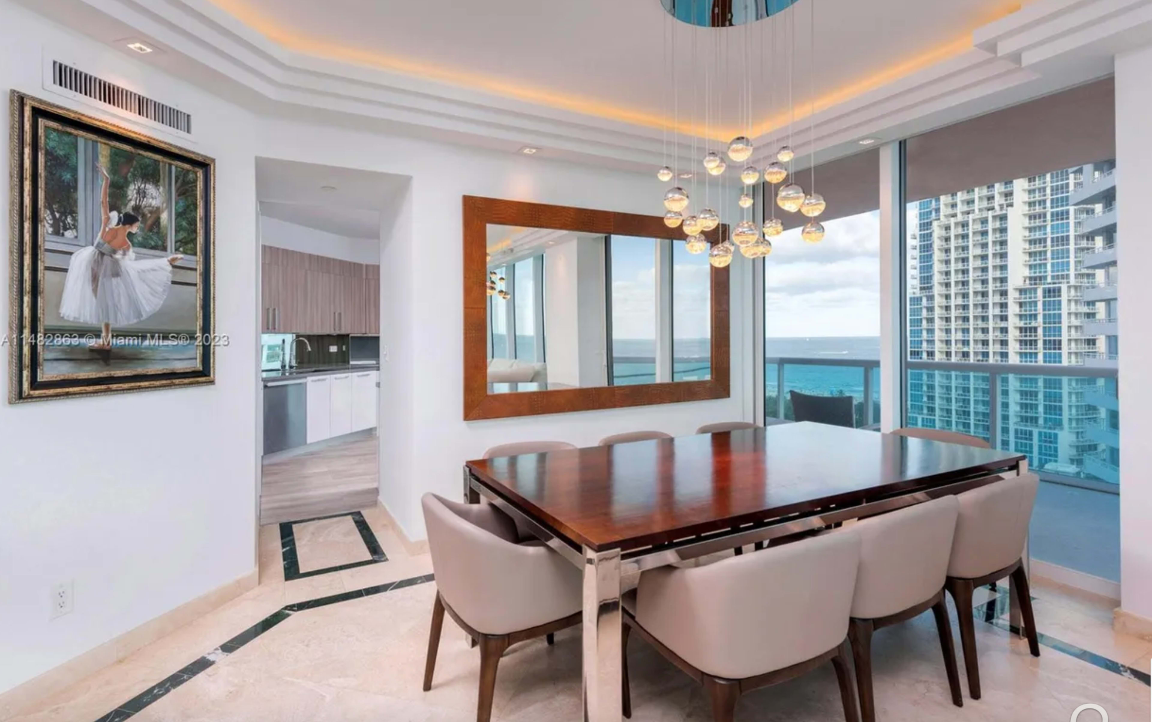 Luxury Apt in South Beach with Stunning Ocean View, Miami Beach, FL ...