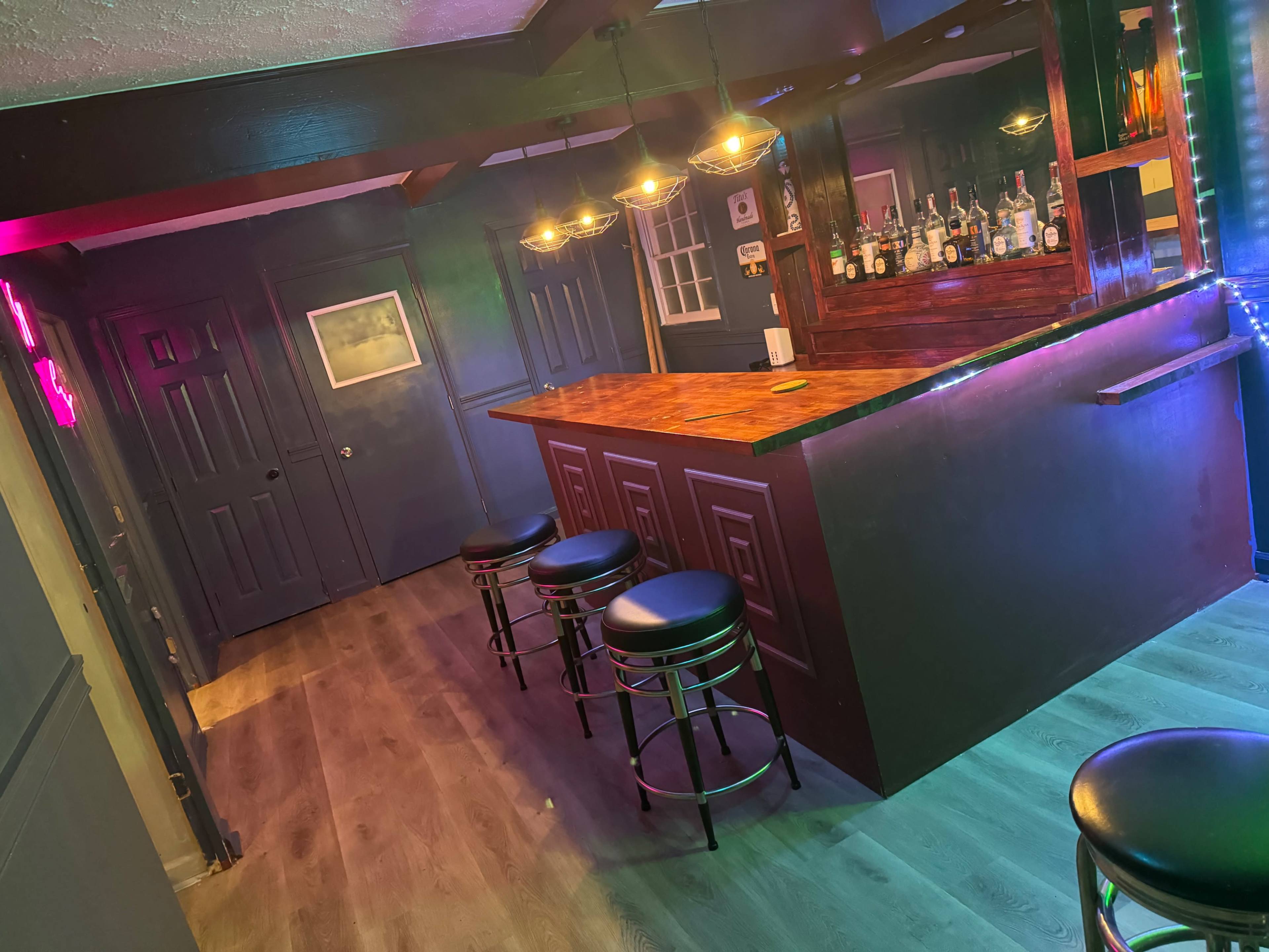 Bar for productions and events, decatur, GA | Event | Peerspace