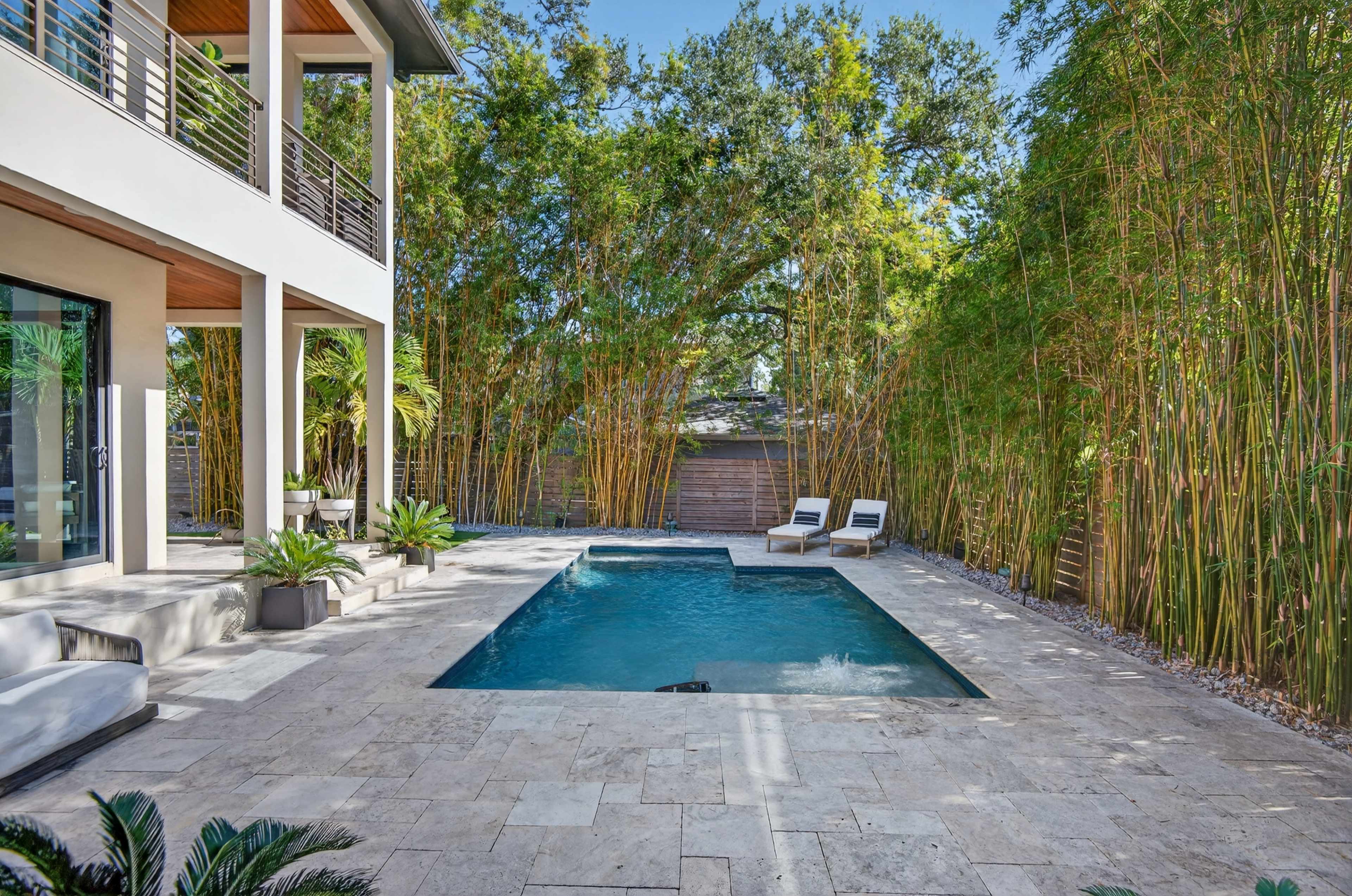 Black House Realty | Luxury South Tampa Creative Production Home w ...