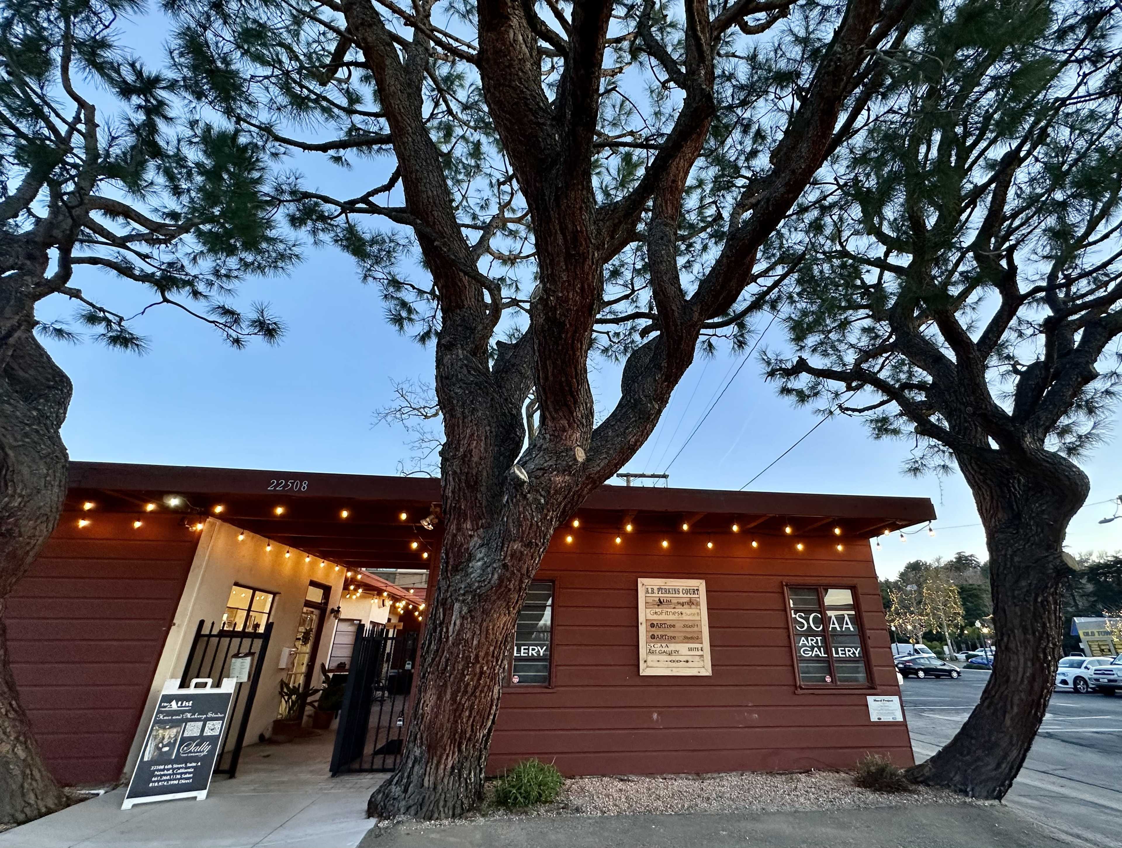 Mini Beauty Studio with large private courtyard, Newhall, CA ...