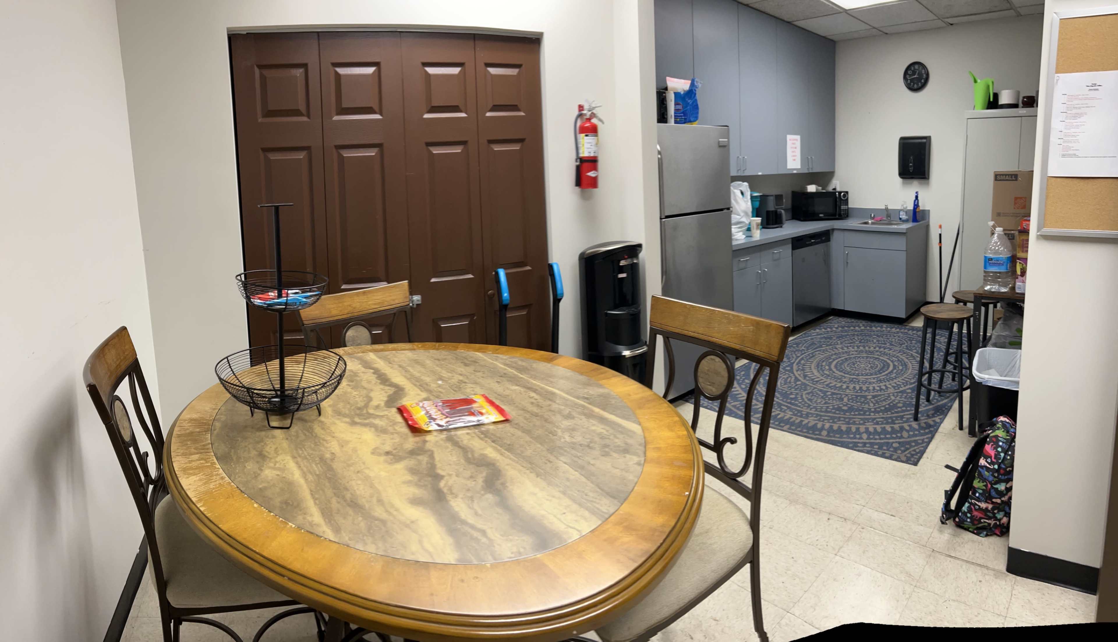 Valley Office off Ventura, Woodland Hills, CA | Production | Peerspace