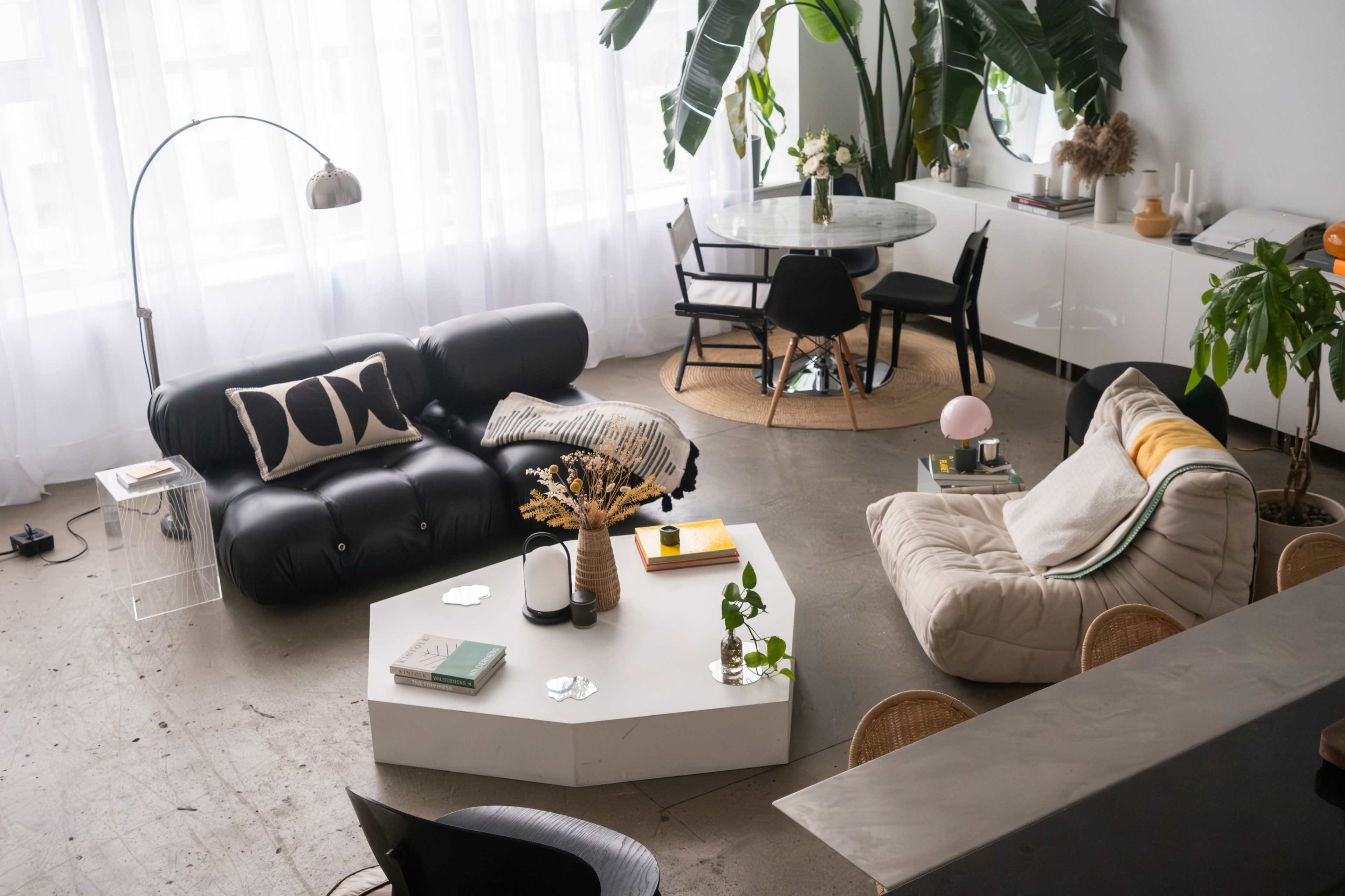 Natural & Bright Industrial Hard Loft, Toronto | Production | Peerspace