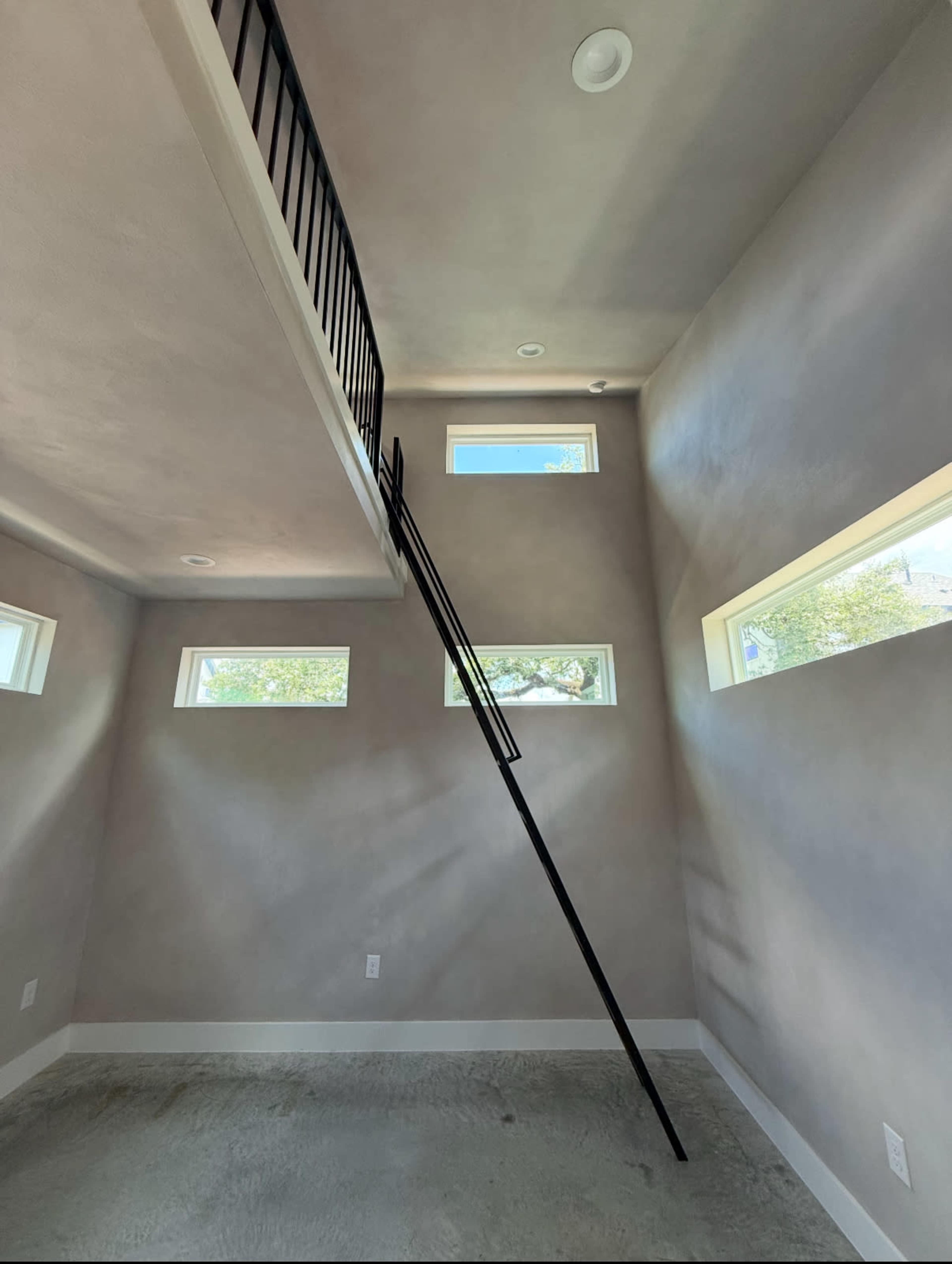 Beachbilly Studio | Loft photo studio, Austin, TX | Production | Peerspace