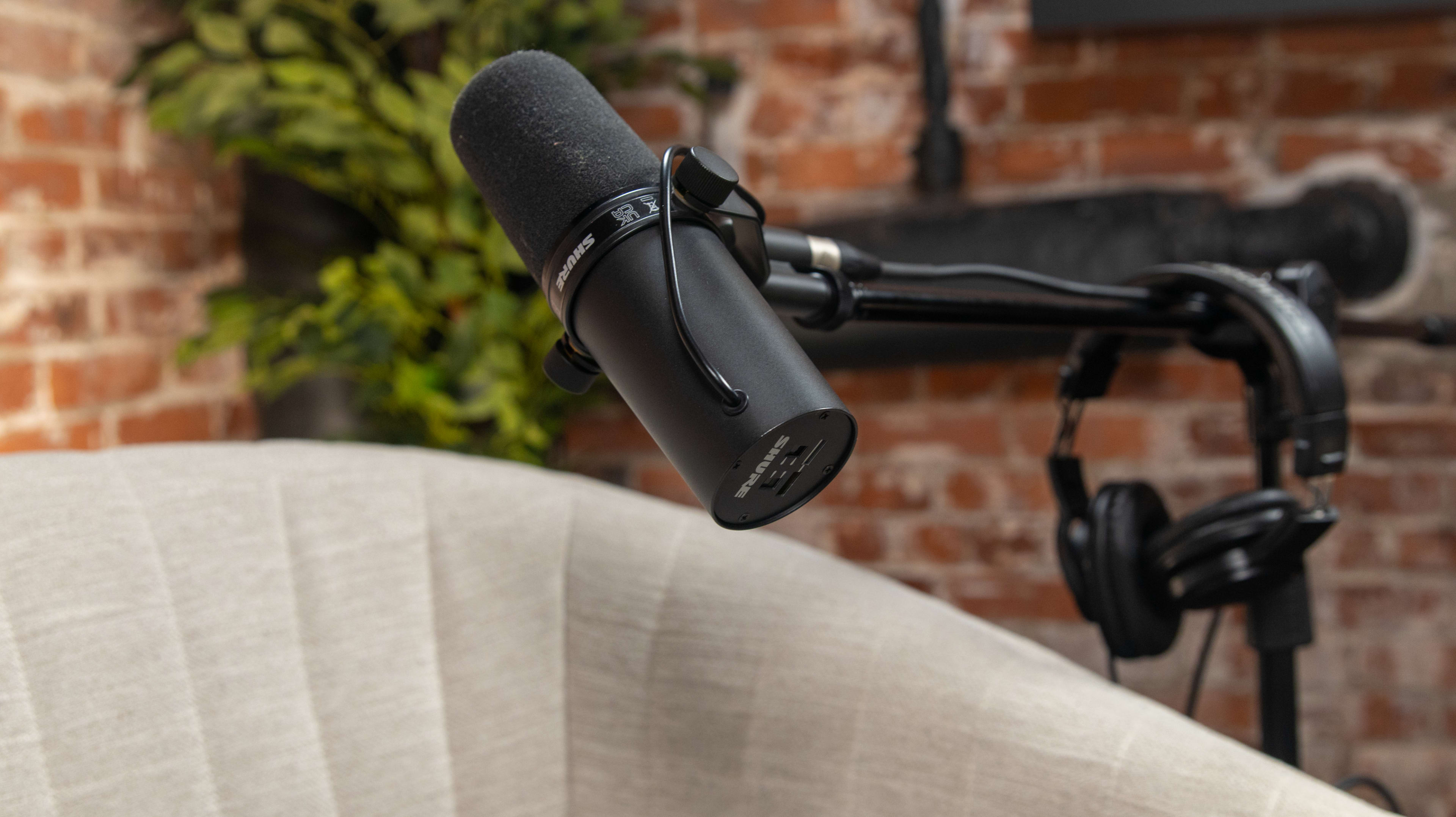 East Williamsburg Podcast Studio | Multi-camera video | Engineer ...