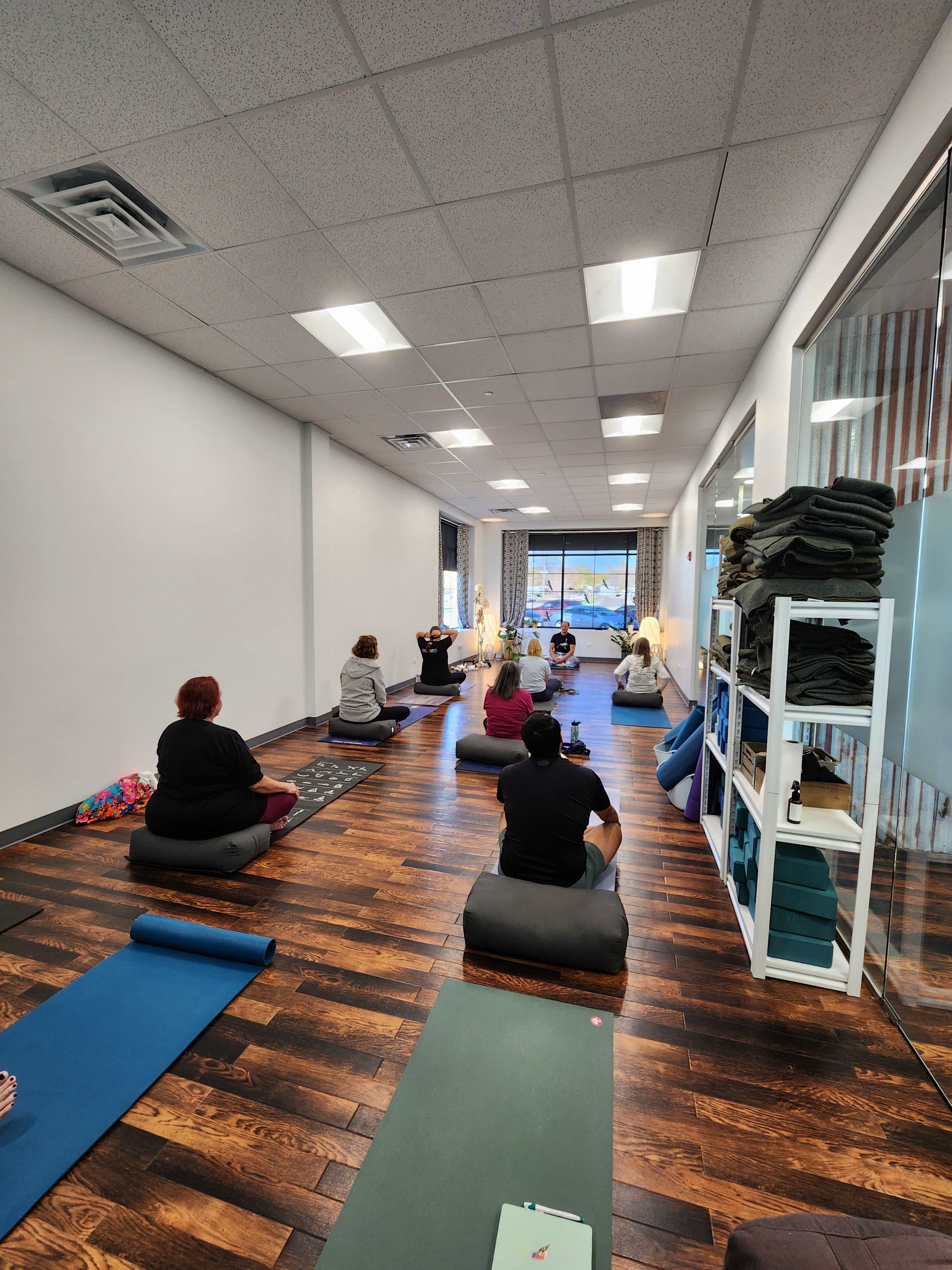 Peaceful Wellness Space with Easy Parking, Aurora, IL | Event | Peerspace