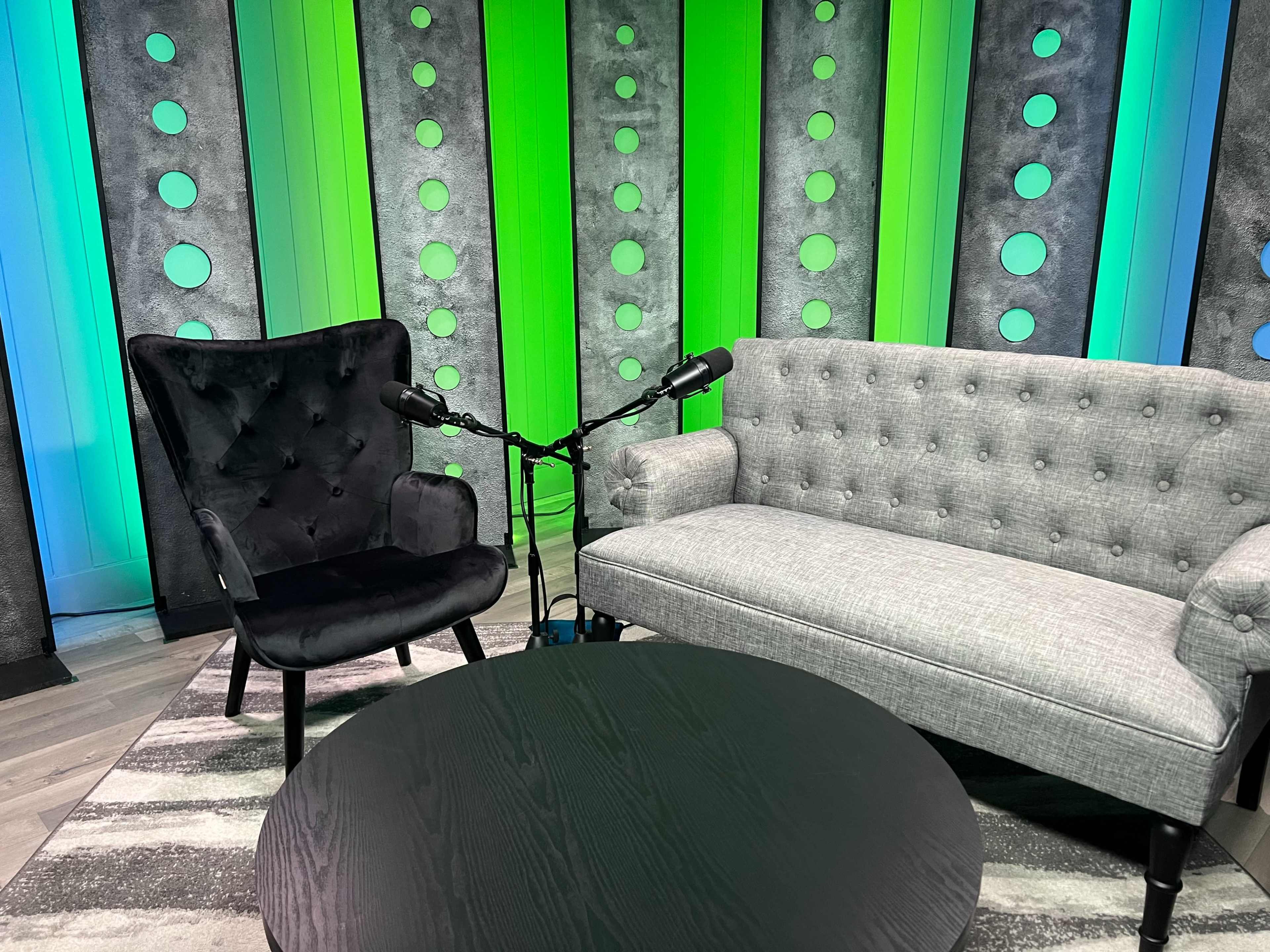 Customizable podcast studios for audio and video recording, Mesa, AZ ...