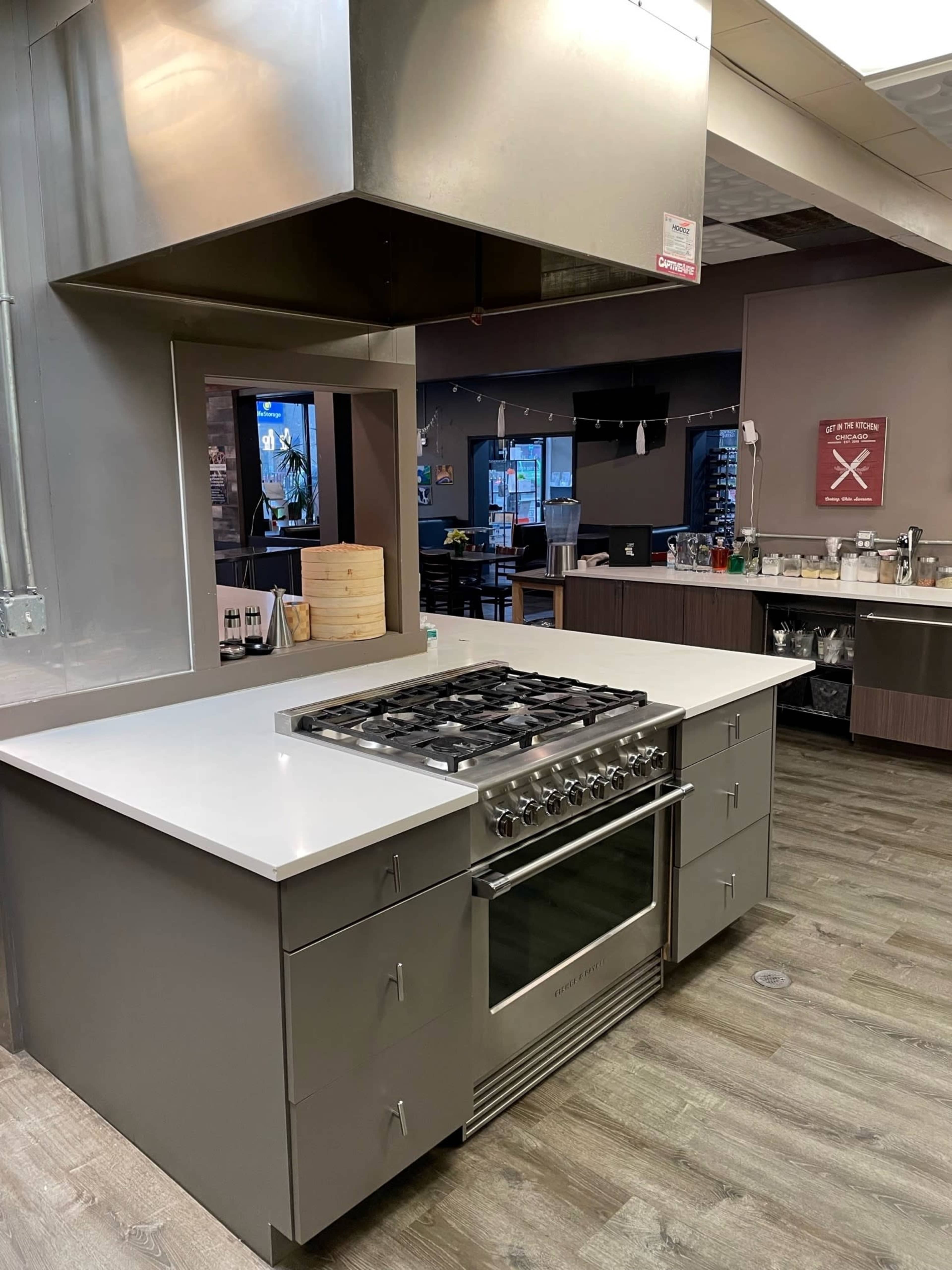 Urban recreational cooking school, Chicago, IL | Event | Peerspace