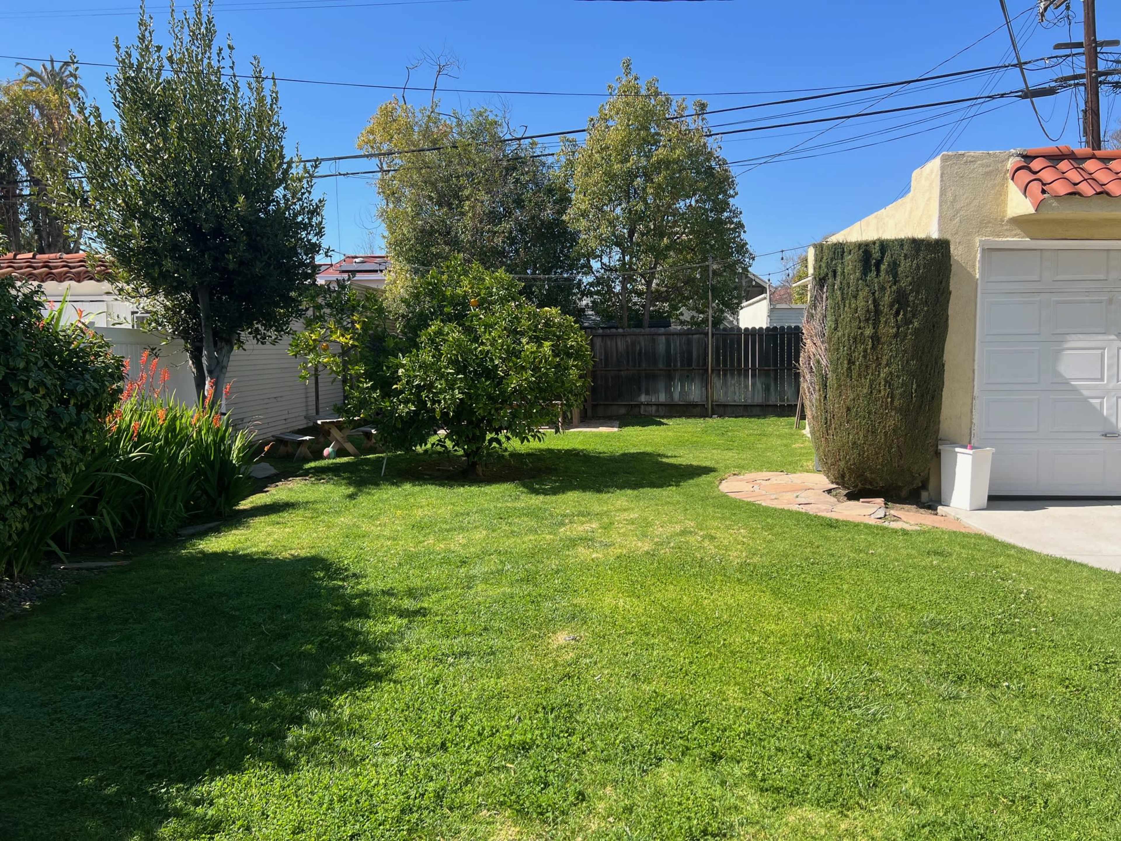 A charming backyard in Fairfax, Los Angeles, CA | Production | Peerspace