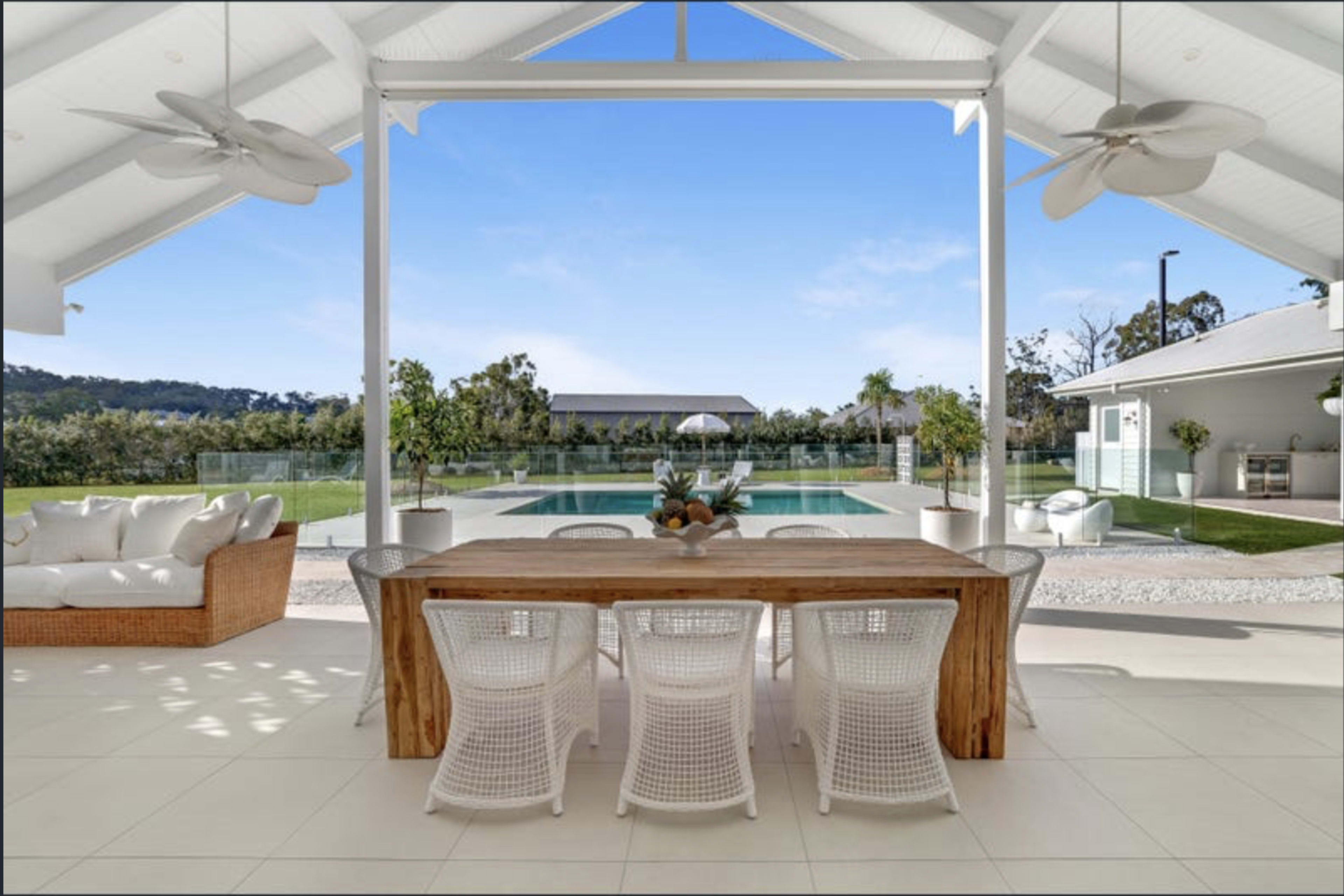 Coastal Luxe Pool, kingsholme | Production | Peerspace