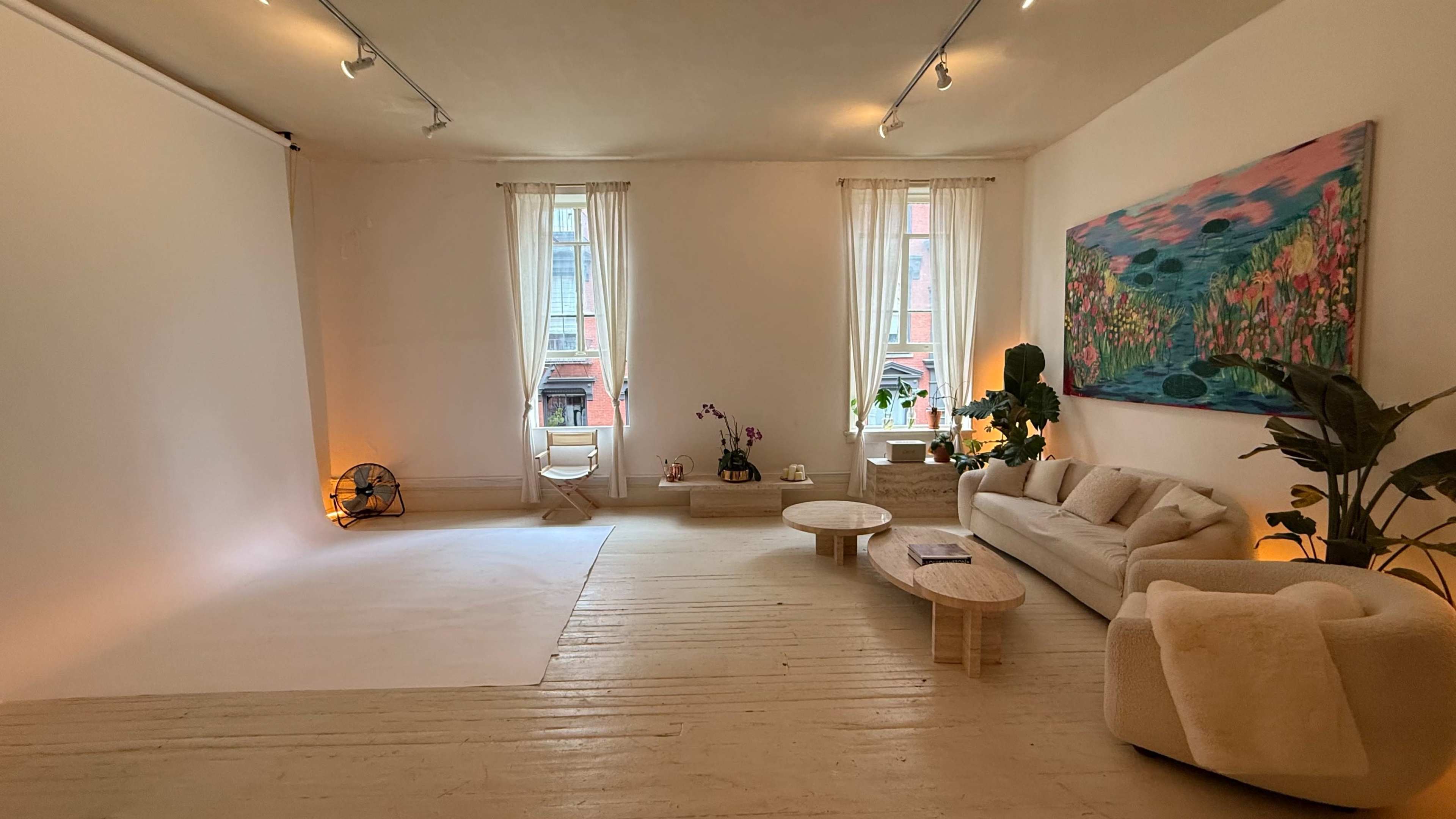 SOHO STUDIOS | CROSBY St. SOHO Studio, 13ft Ceilings! AMAZING LIGHT ...
