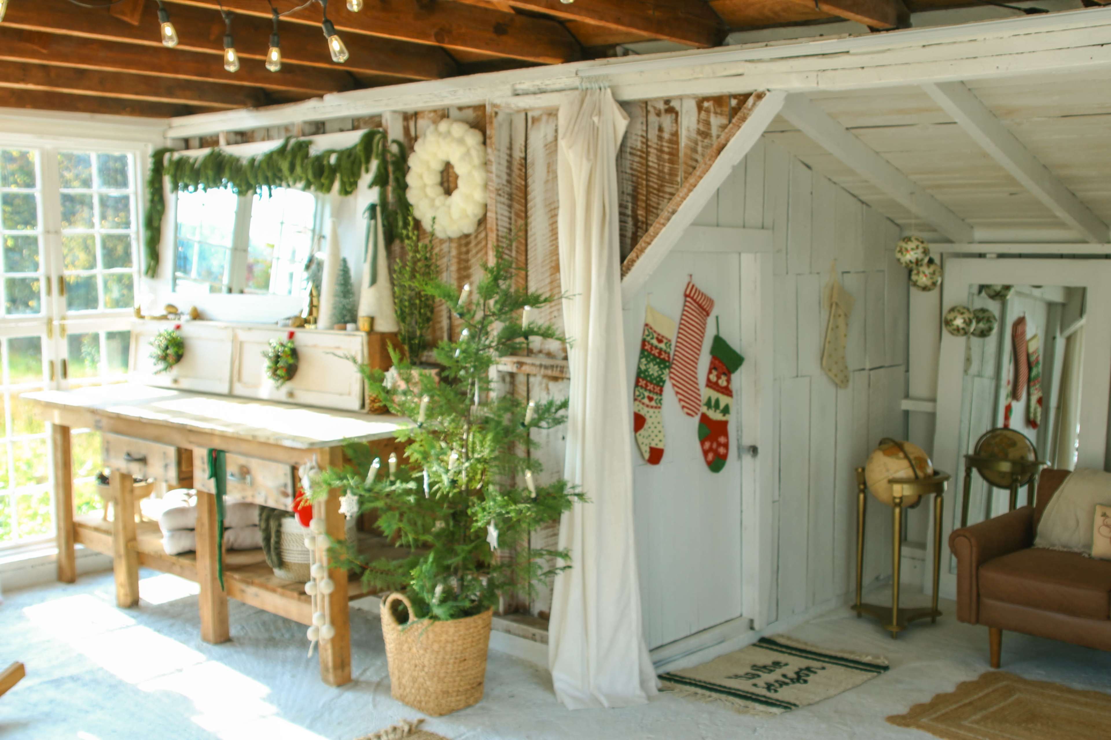 Glassholm Studio at the Holmstead | Glassholm Rustic Indoor Studio ...