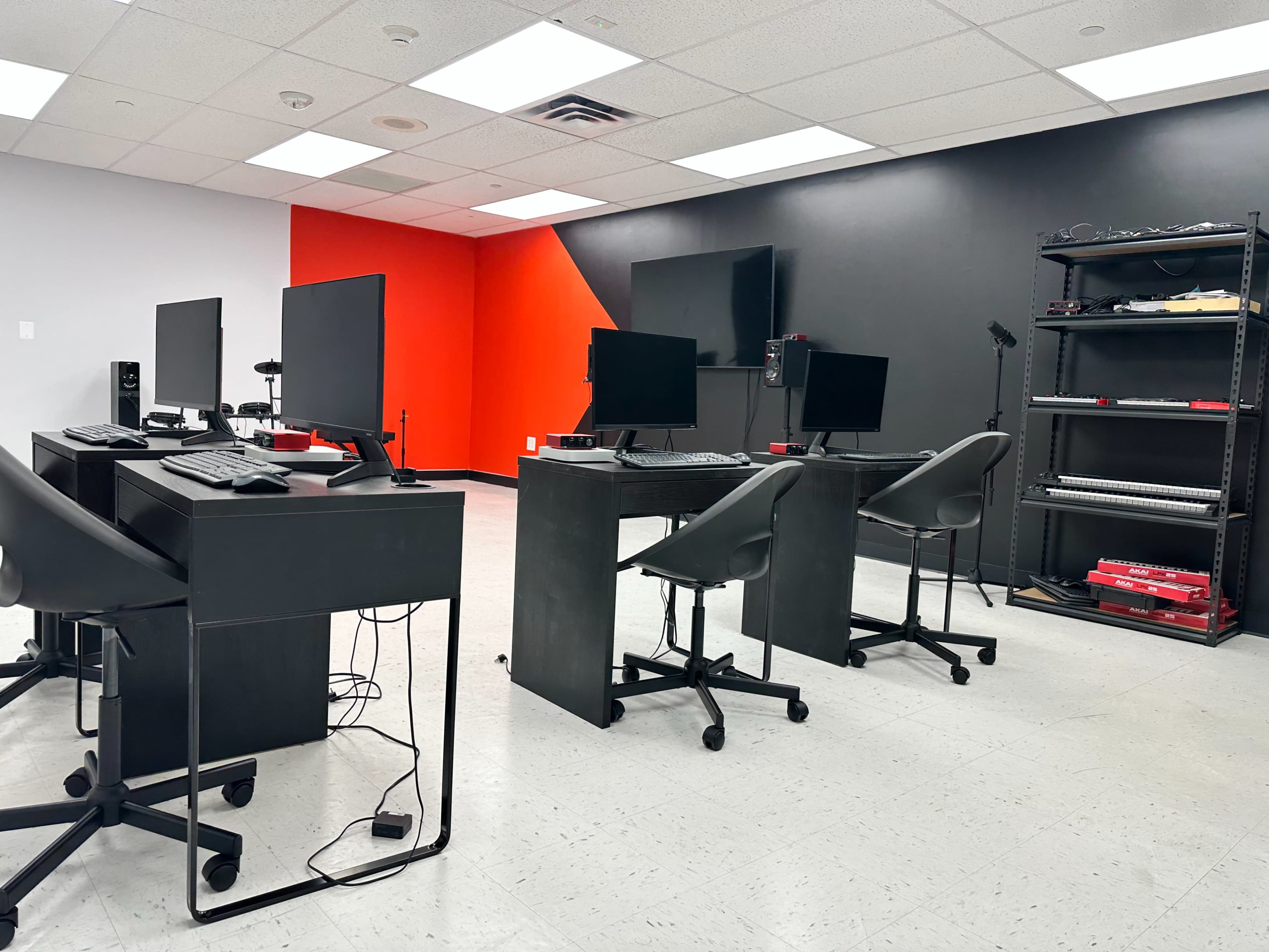 MusicBreeds Music Production Room | Music Production Room, Hempstead ...