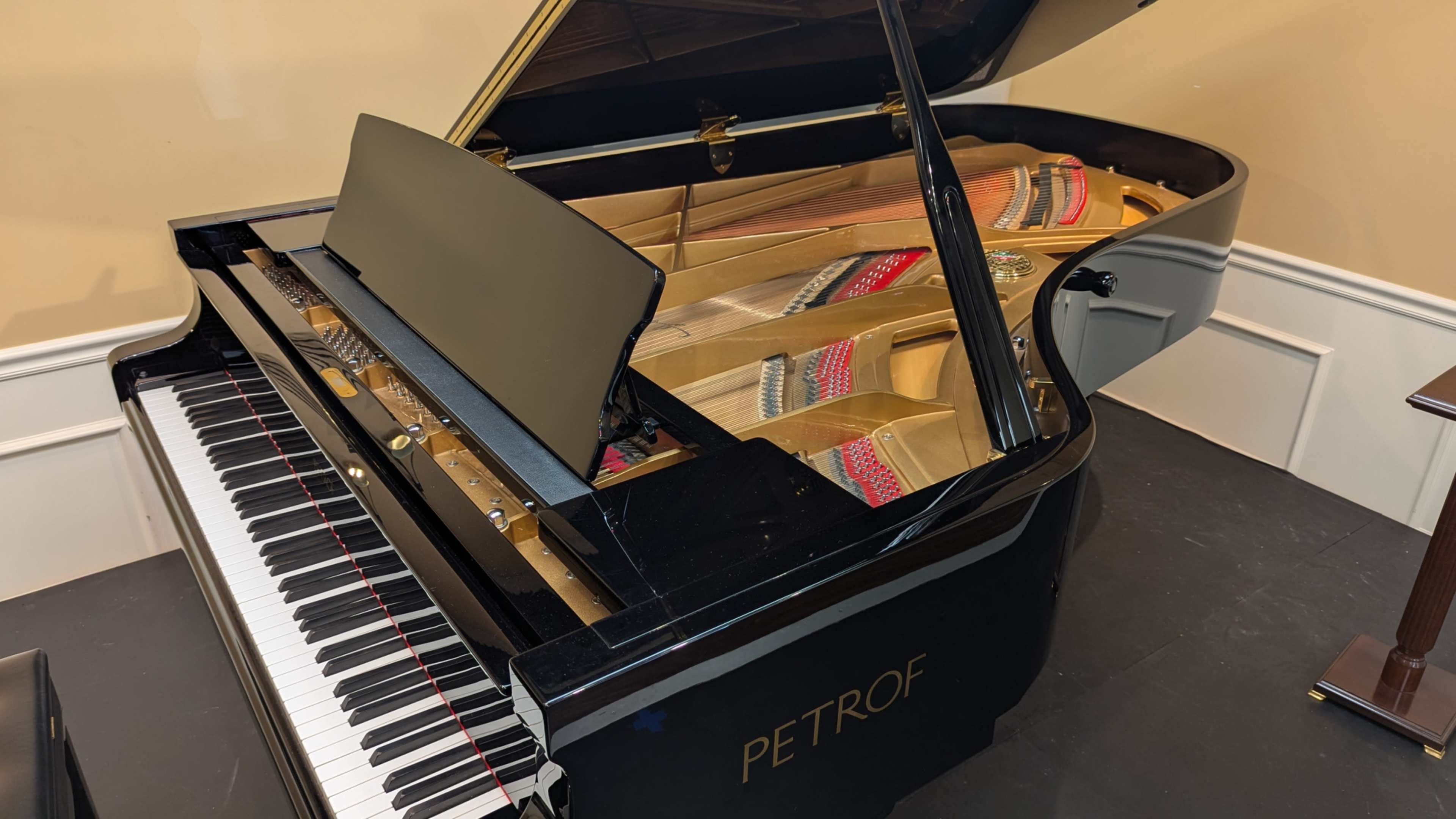 Mercer Music Hall at Northwest Pianos | Elegant Recital Hall with ...