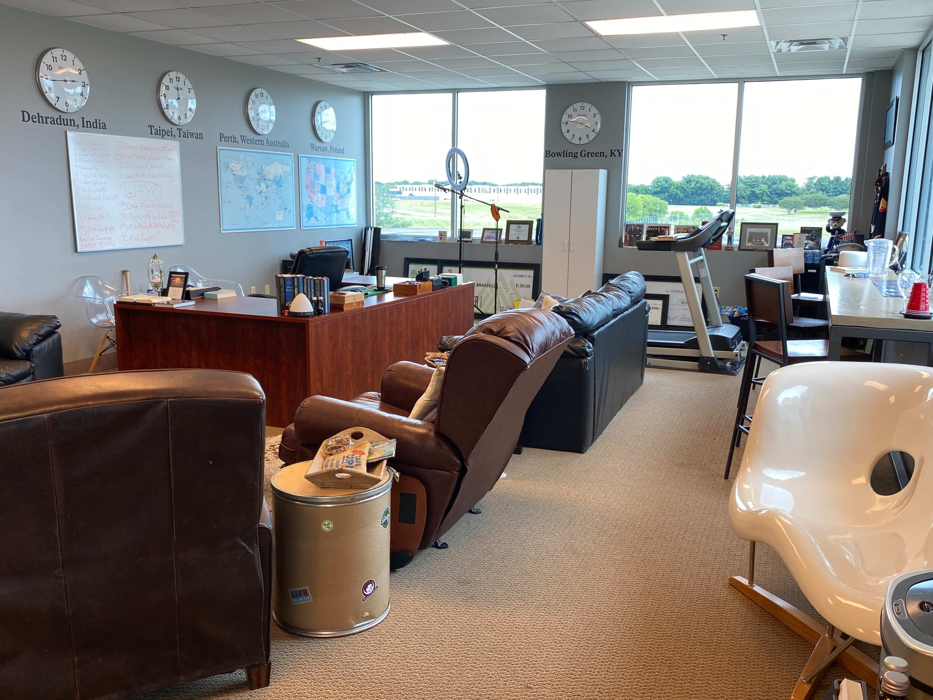 Freedom View HQ | Freedom View HQ | Executive Office + Retreat + Lounge ...