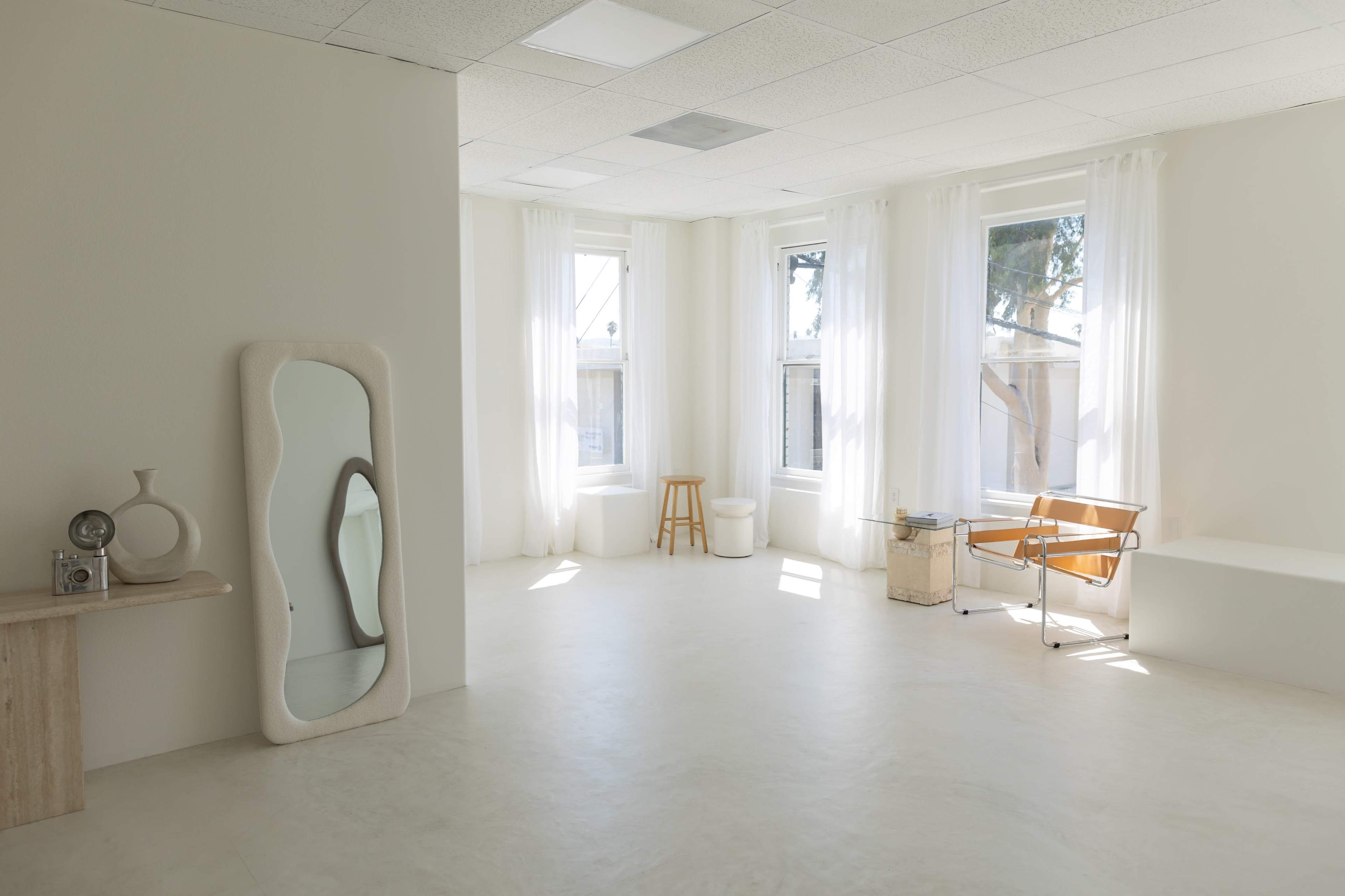 Natural Light Studio, Minimal and Neutral Space for Content Creation ...