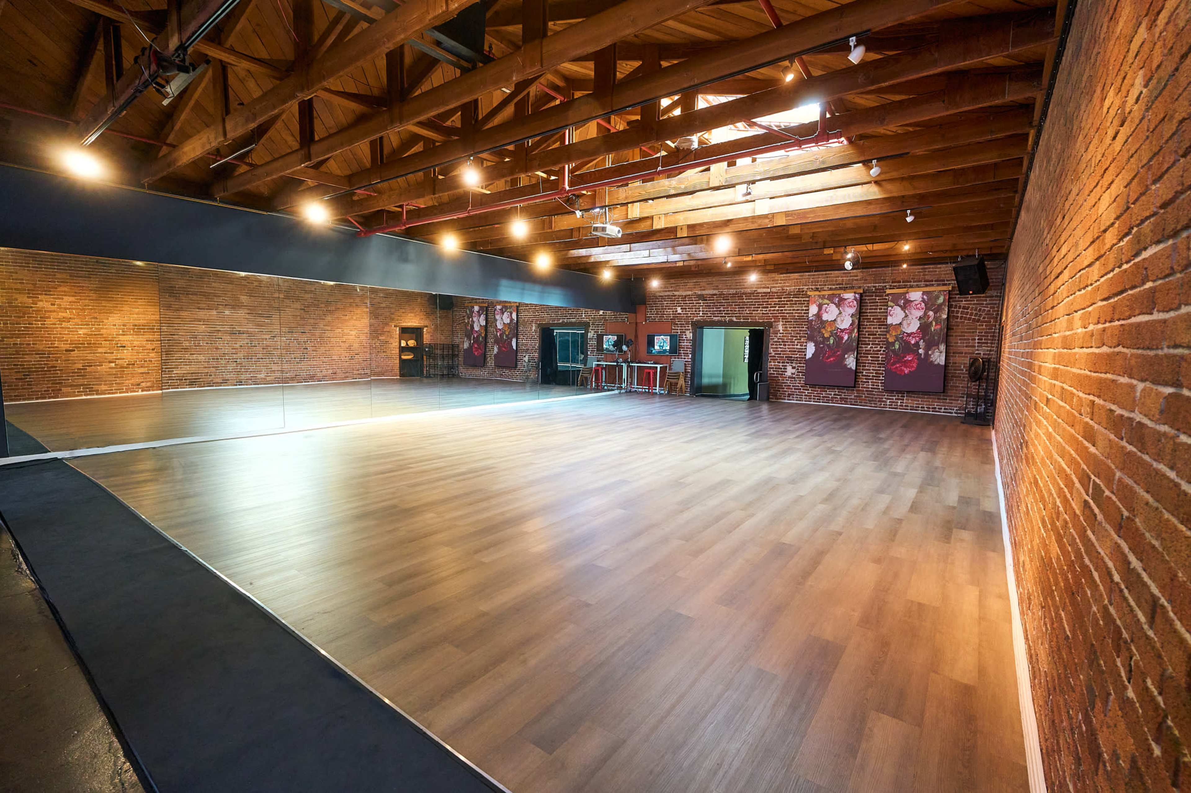 Full Out Studios | Spacious Creative Venue for Events, Shoots, & More ...