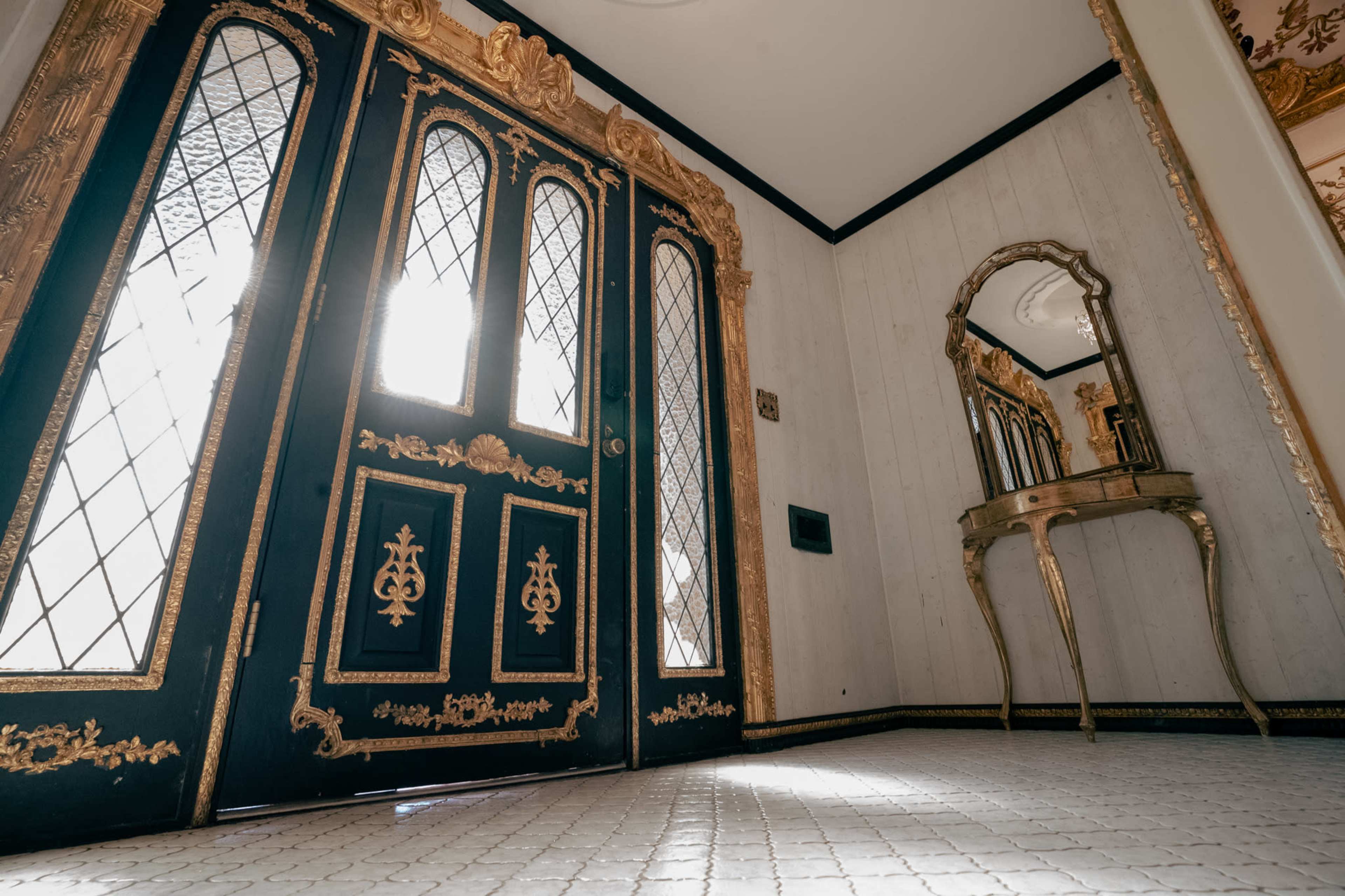 Dallas Dreamhaus | Dallas Dreamhaus - A European Rococo Palace, Fort ...