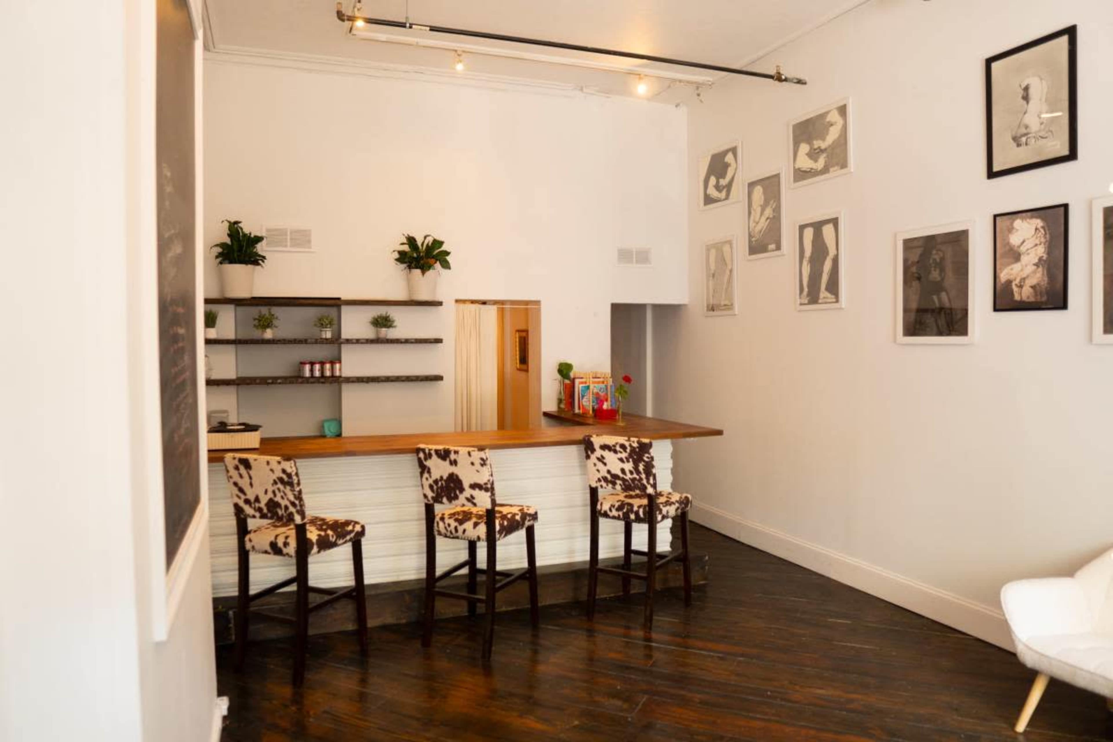 Downtown Gallery and Creative Space, Philadelphia, PA | Event | Peerspace