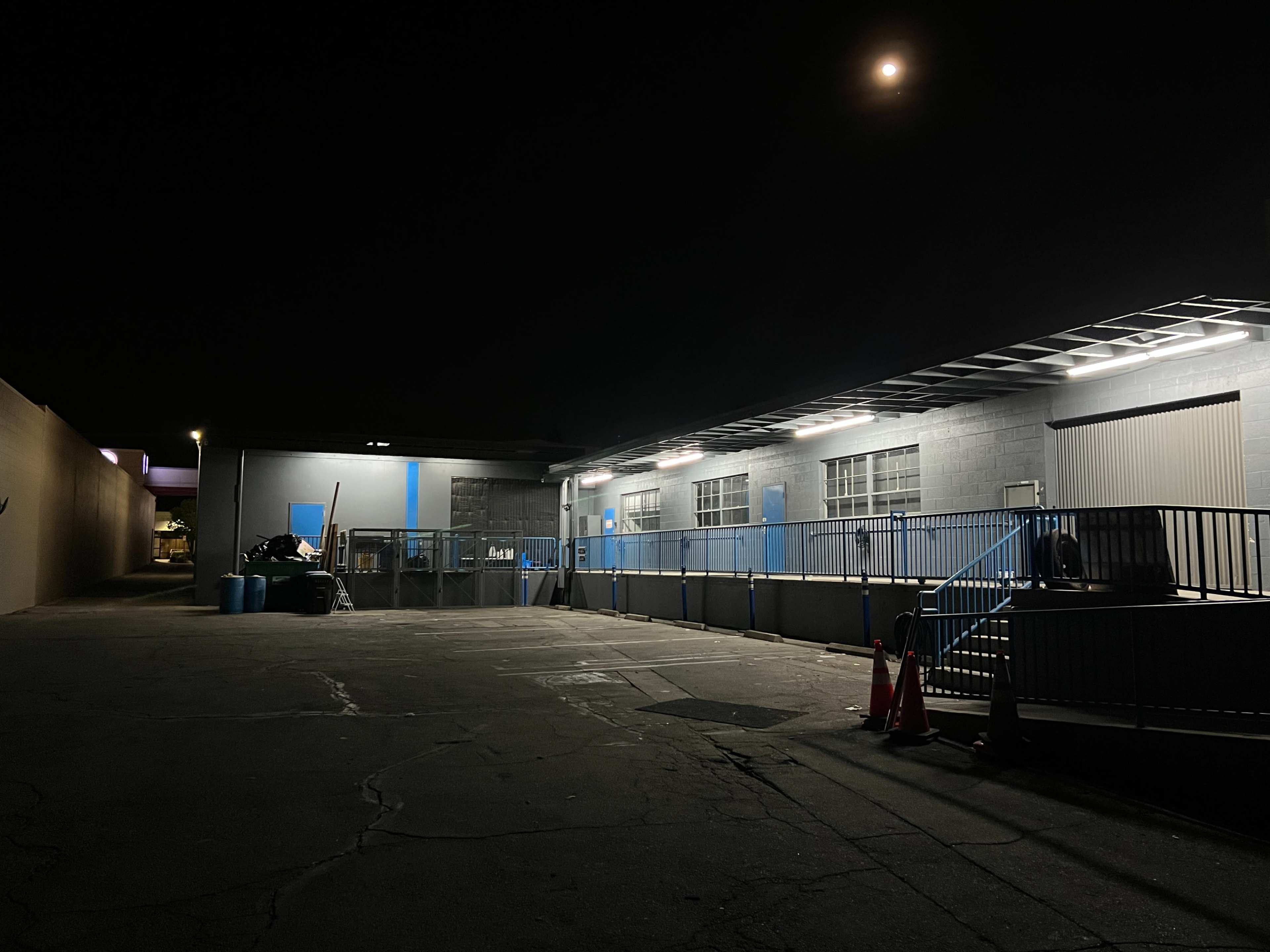 Fun Ton Stage One - Backlot | Indoor/Outdoor Backlot, Warehouse ...