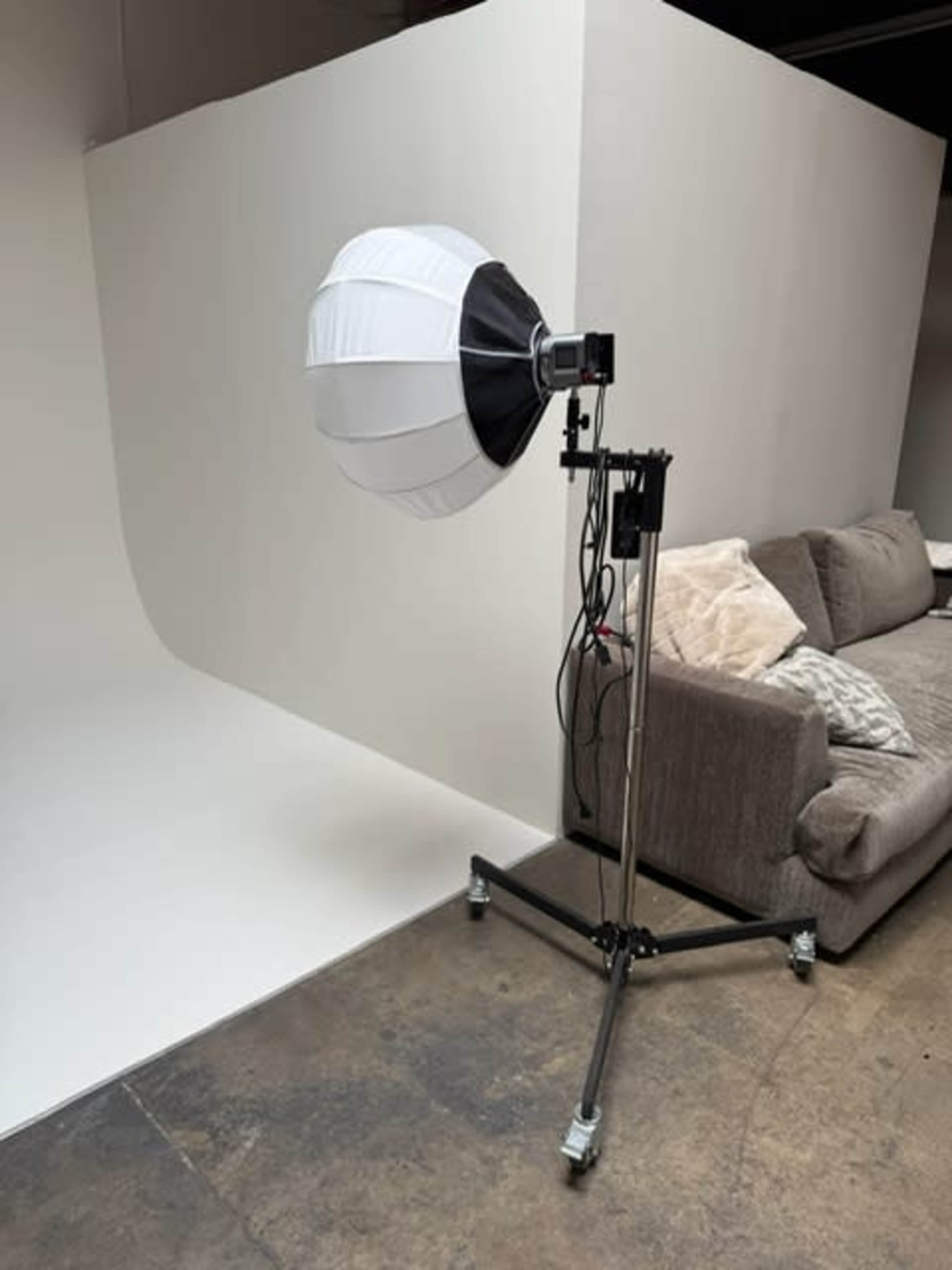 Open Space Photo Studio, Norwalk, CA | Production | Peerspace