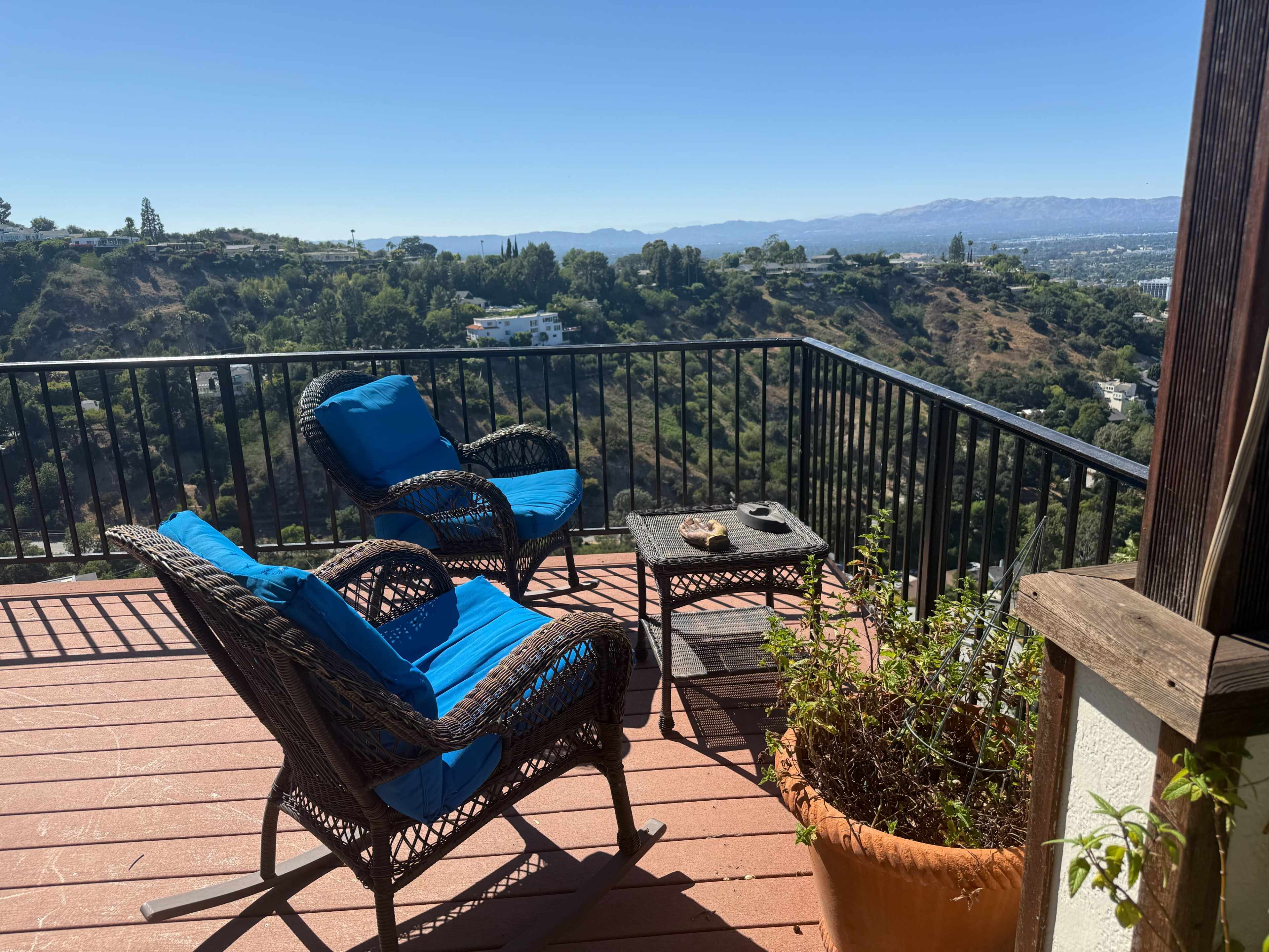 The Ridge Compound | Beautiful House In The Hills, Sherman oaks, CA ...