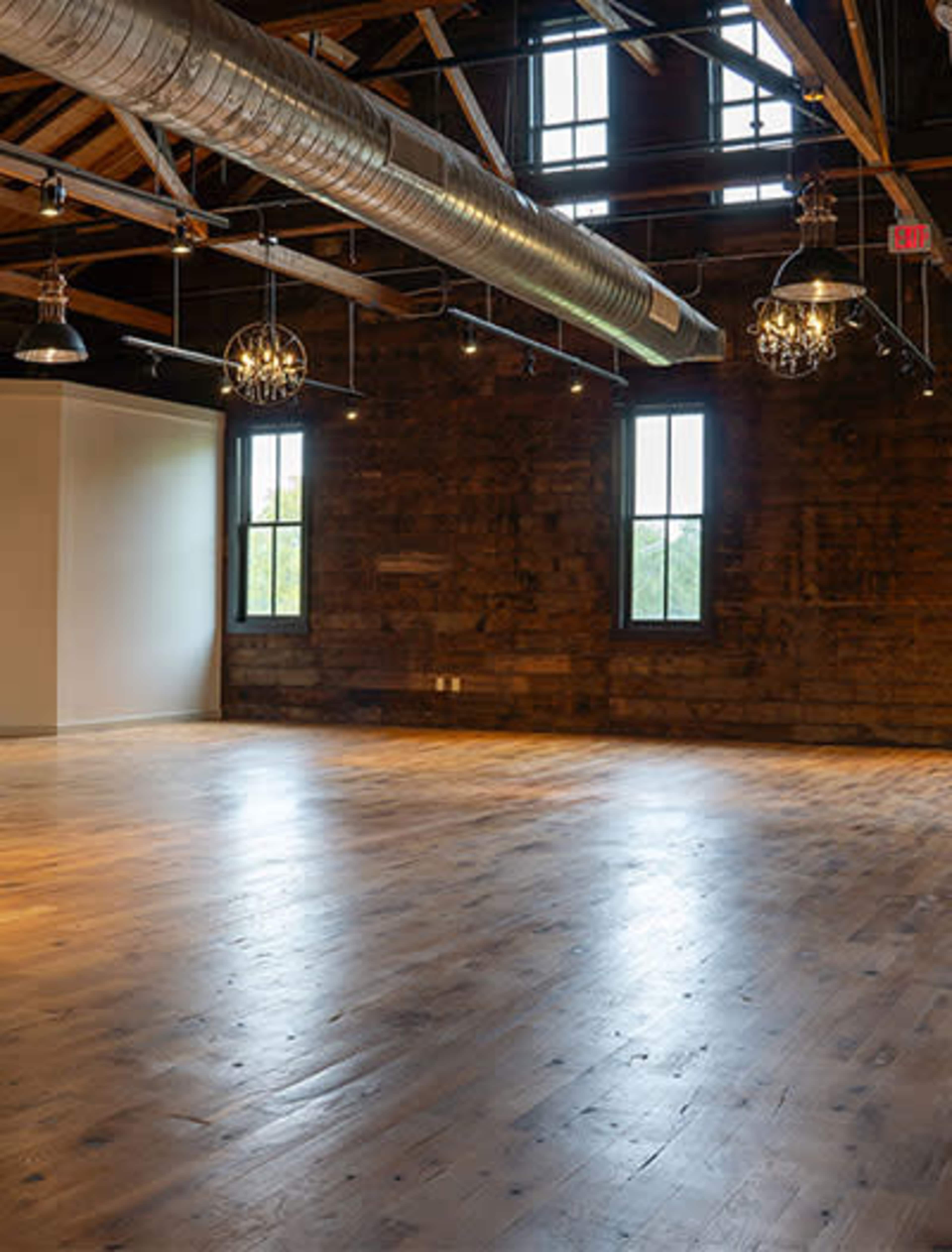 Rustic Urban Loft Studio in Historic Downtown - Ideal for Creative ...