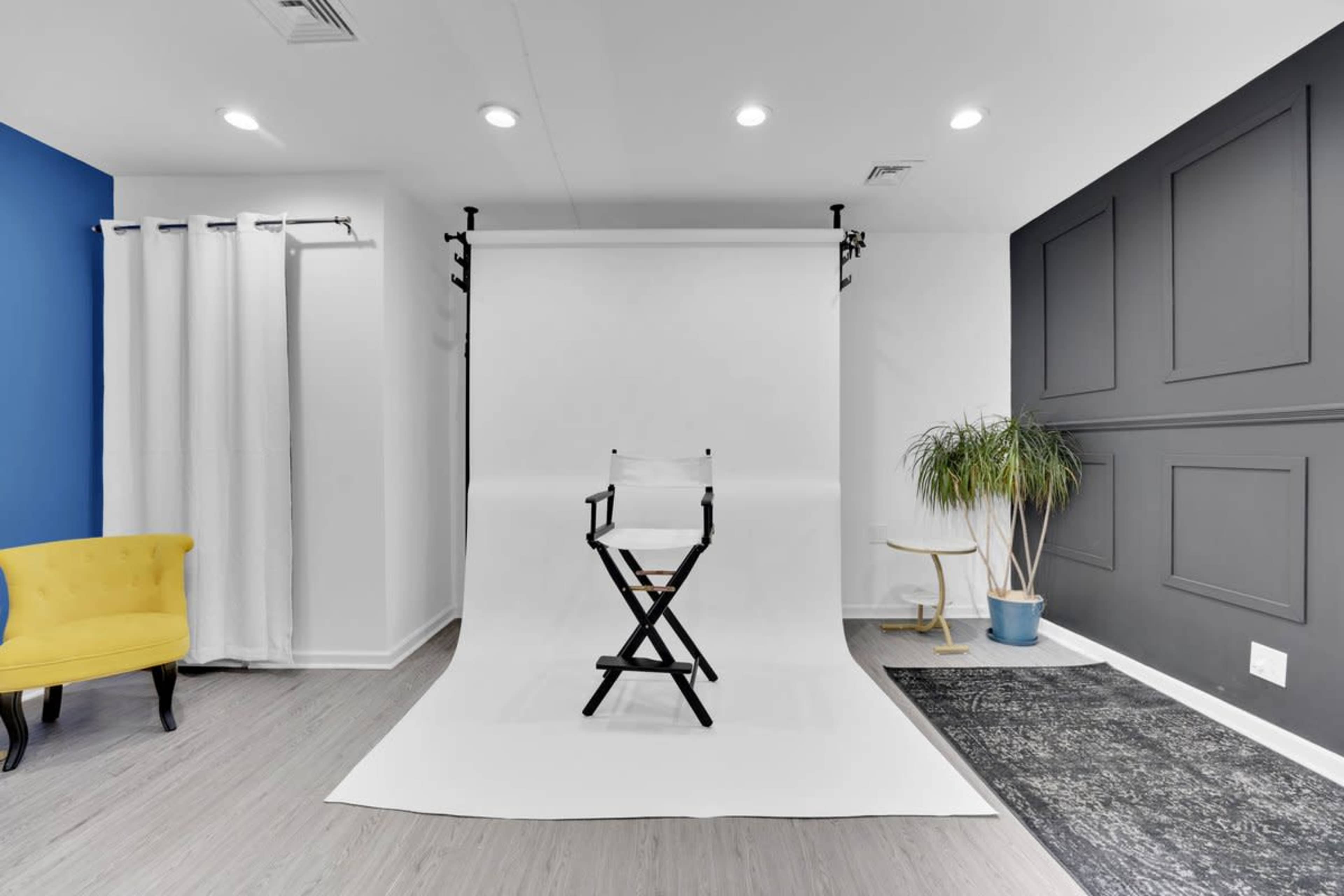 In The 8 Media Corp | Event Space for Rent: Cozy & Versatile Venue ...