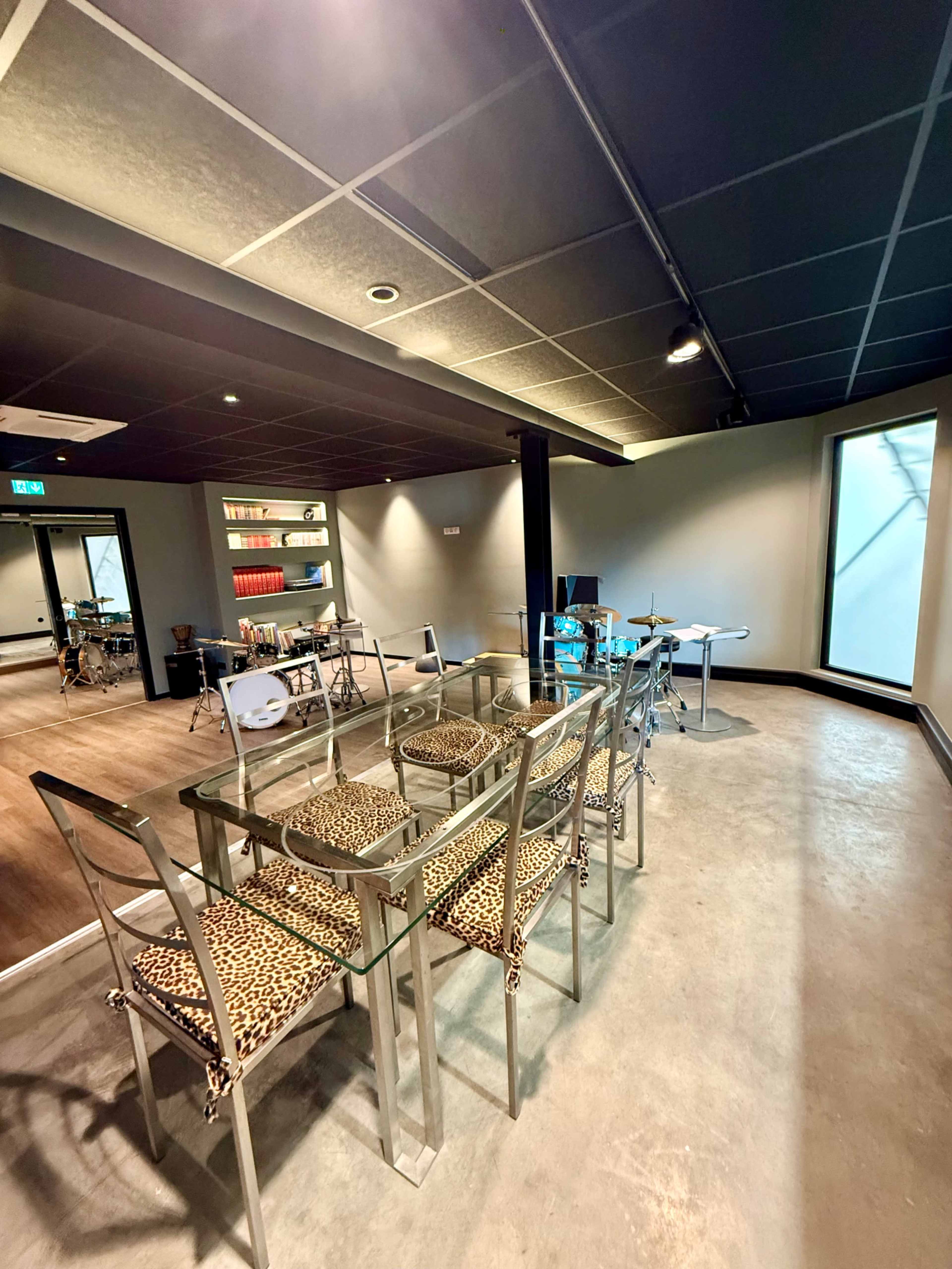 Mango Ice Studio | Salle de séminaire & clips dans l’enceinte du ...