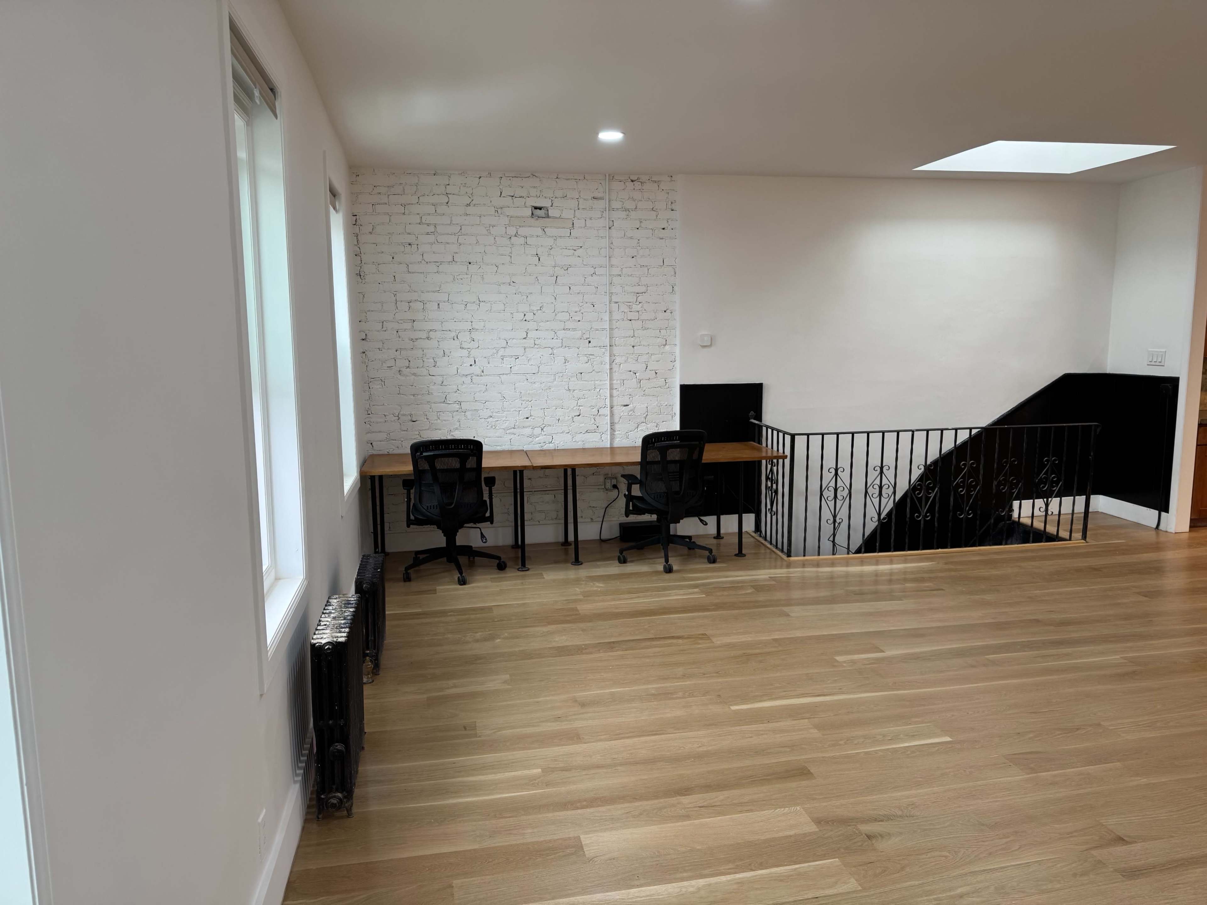 Light-filled bushwick loft with full kitchen and bathroom, Brooklyn, NY ...