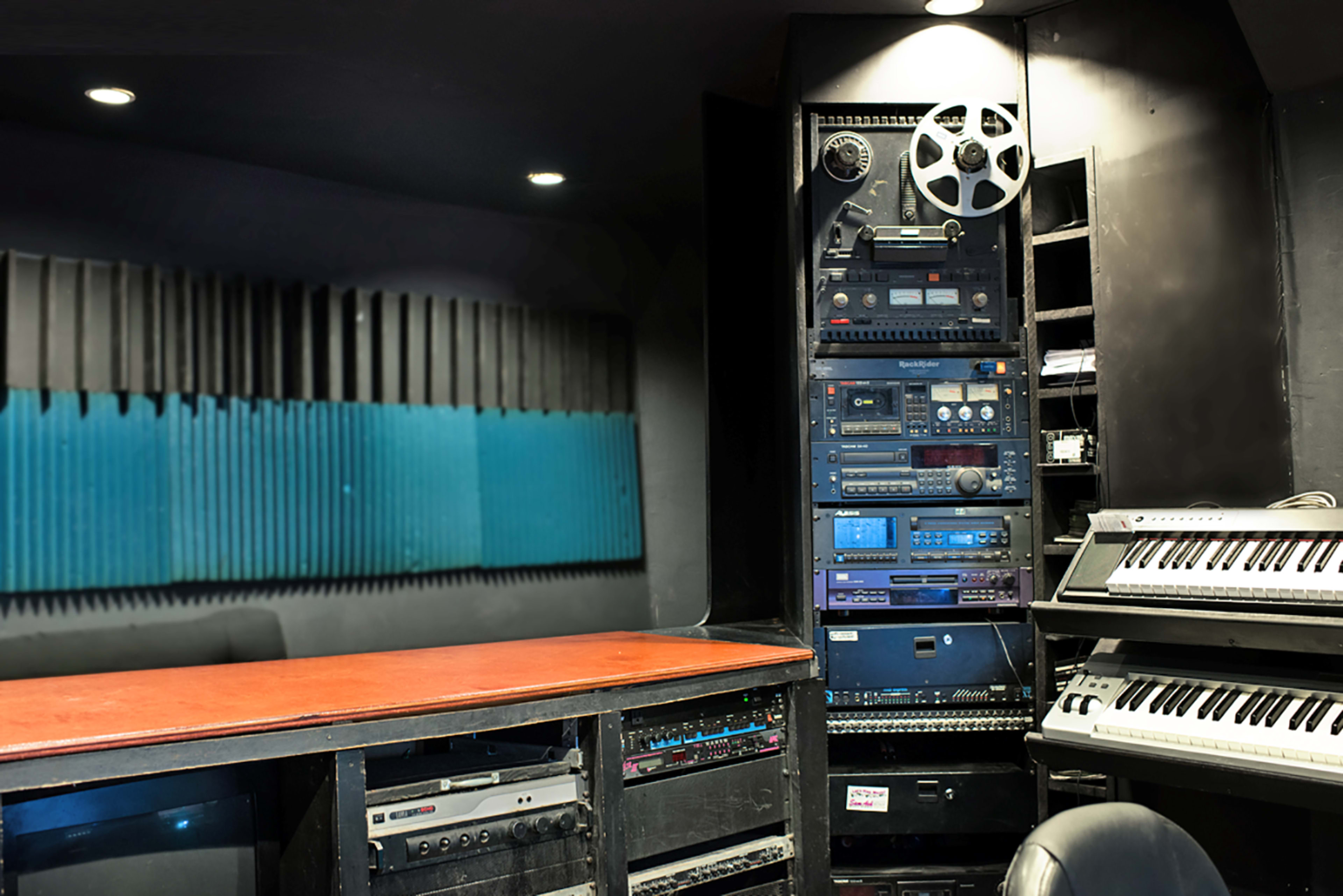 Explode Studios | Brooklyn's High-end Studios with Engineer, Brooklyn ...