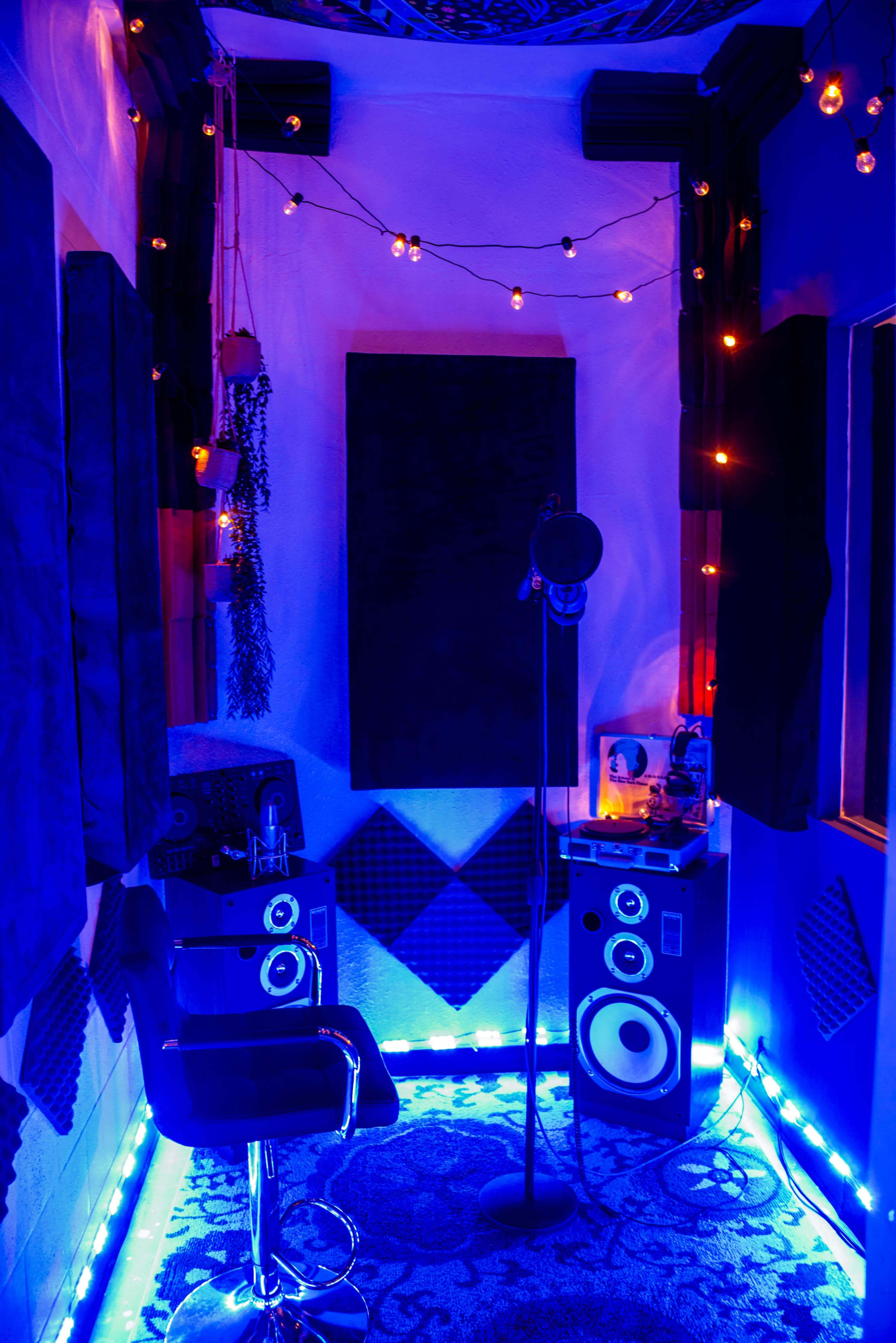 6roovy Studios | Houston Recording Studio, Houston, TX | Production ...