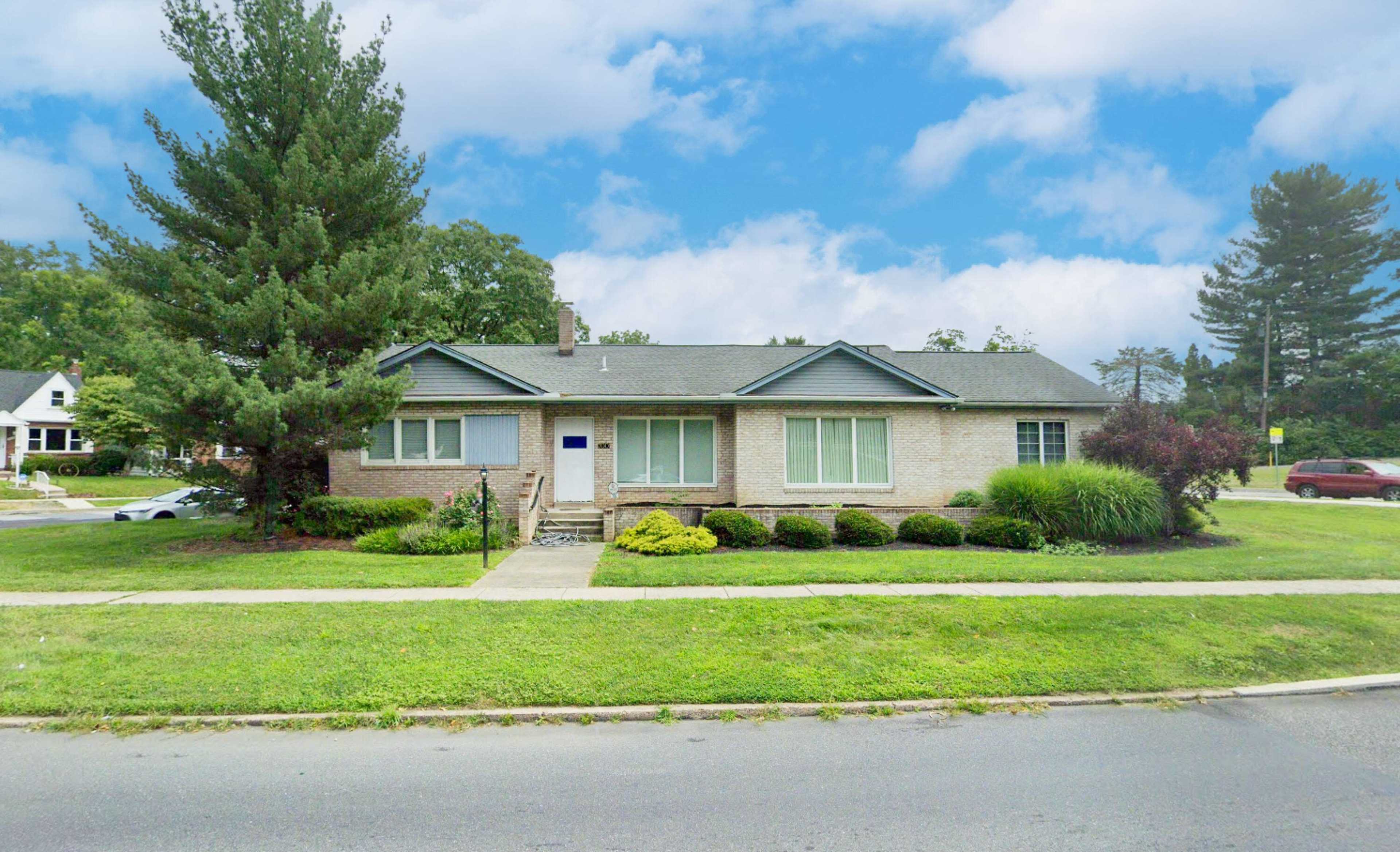 A PosiTiff Place | Urban Suburban Natural Light Garden View, Penbrook ...