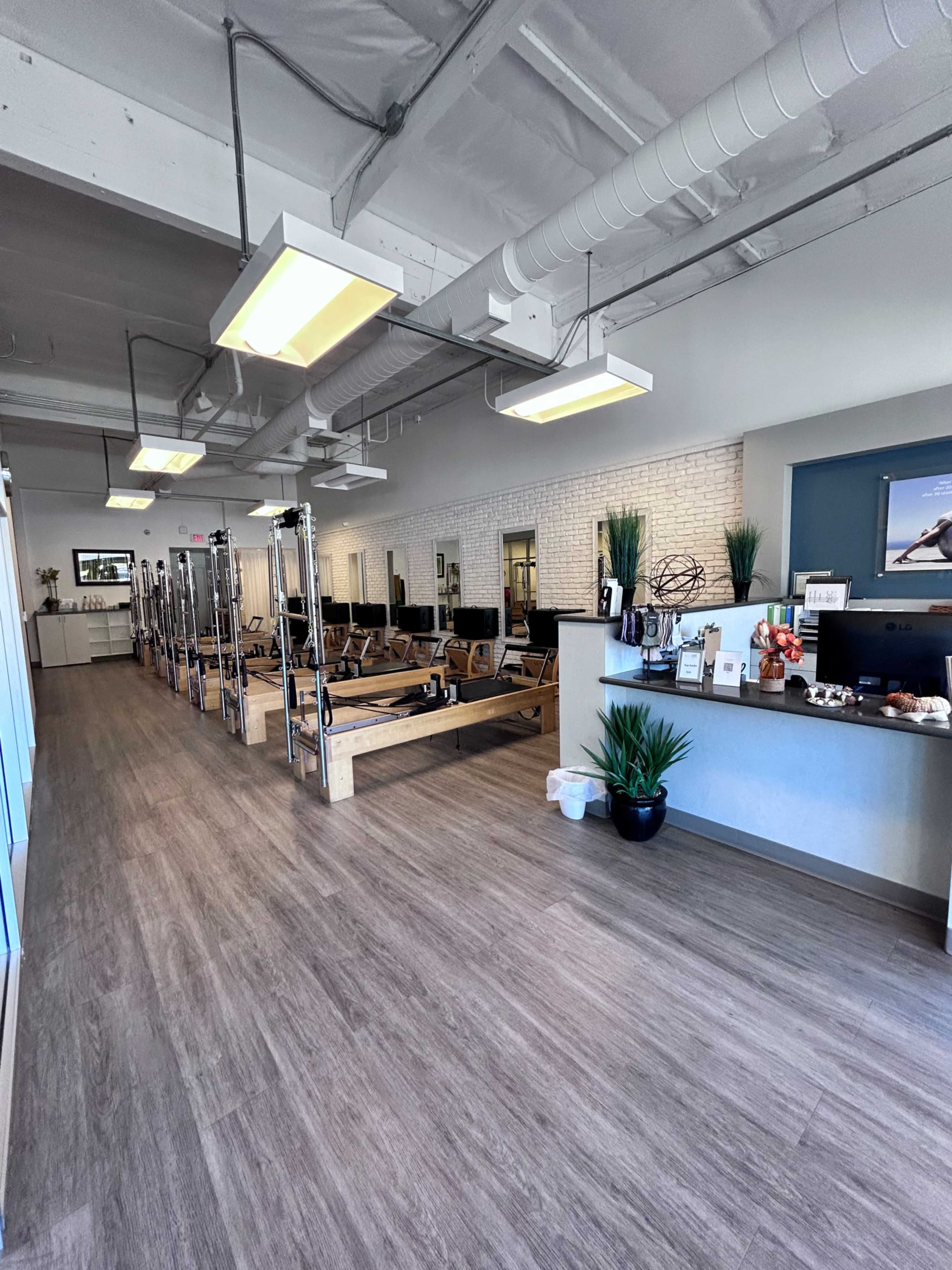 Versatile fitness space in Laguna Niguel / your own pilates, yoga, TRX ...