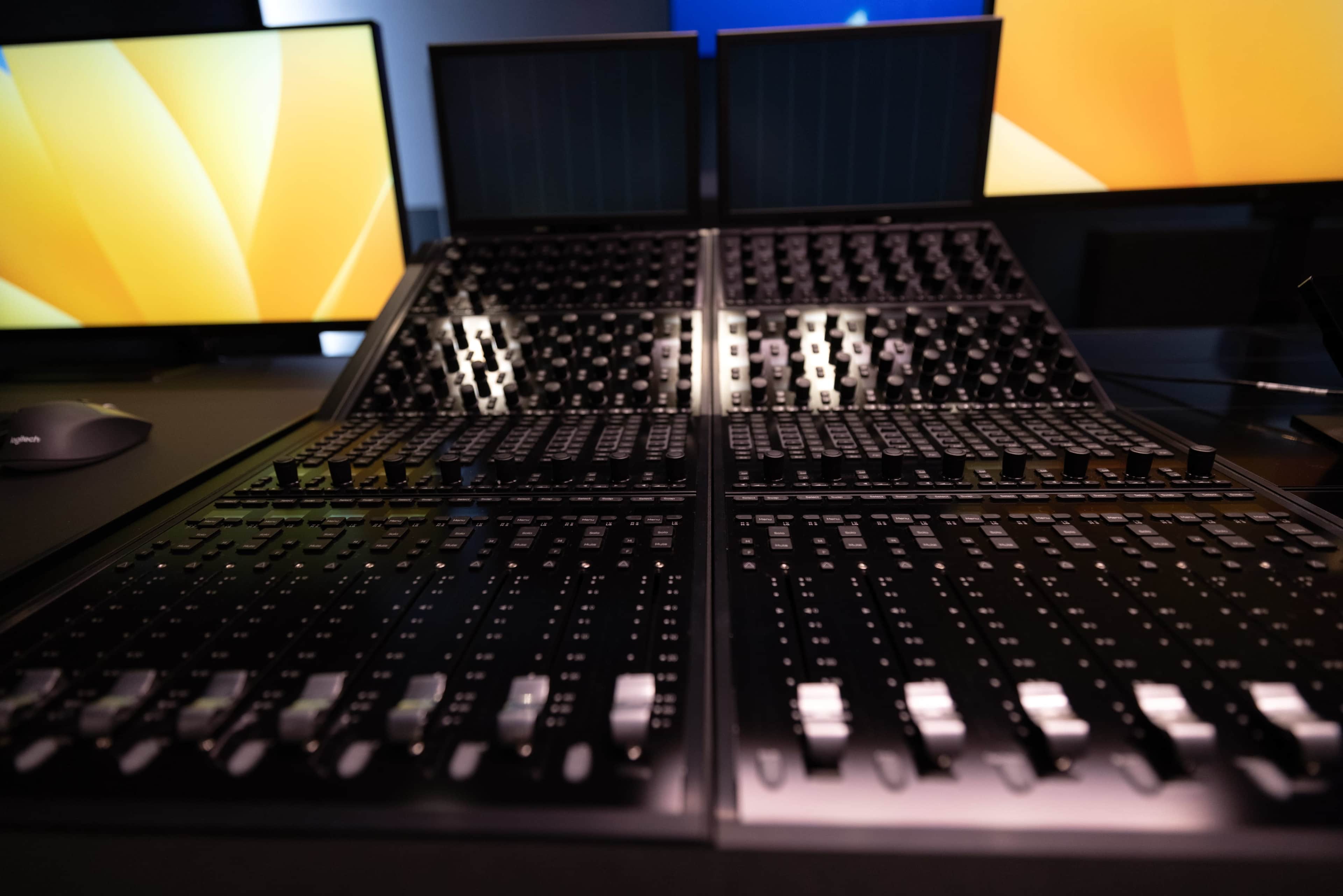 State of the Art Sound and Color Mixing Studio - Emerald Bay, Los ...